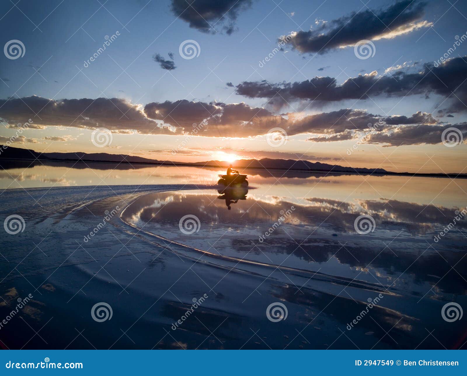 Rippled Mirror stock image. Image of silhouette, quad - 2947549