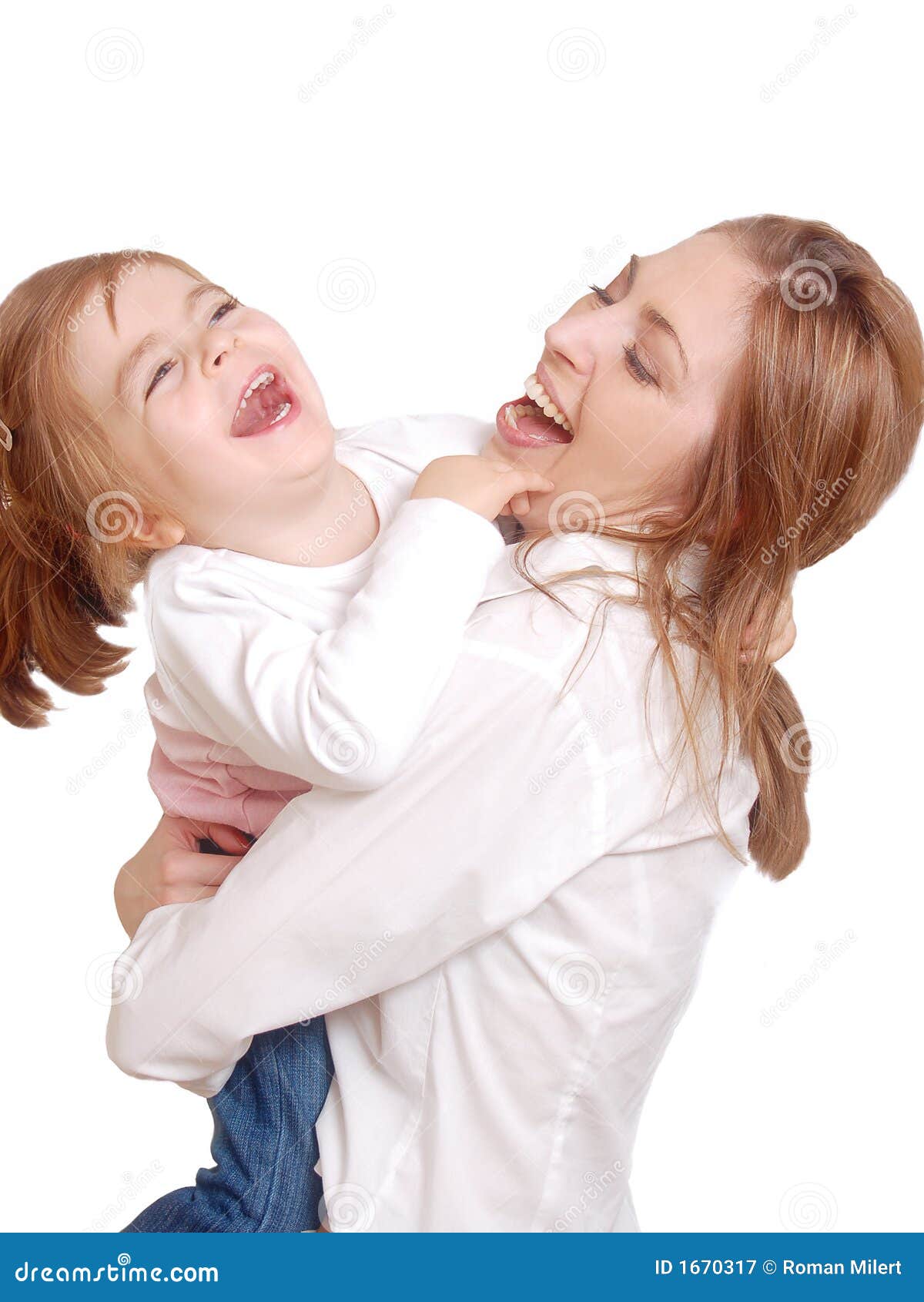 Risa Alegre De La Mama Y De Su Niño Imagen de archivo - Imagen de familia, felicidad: 1670317