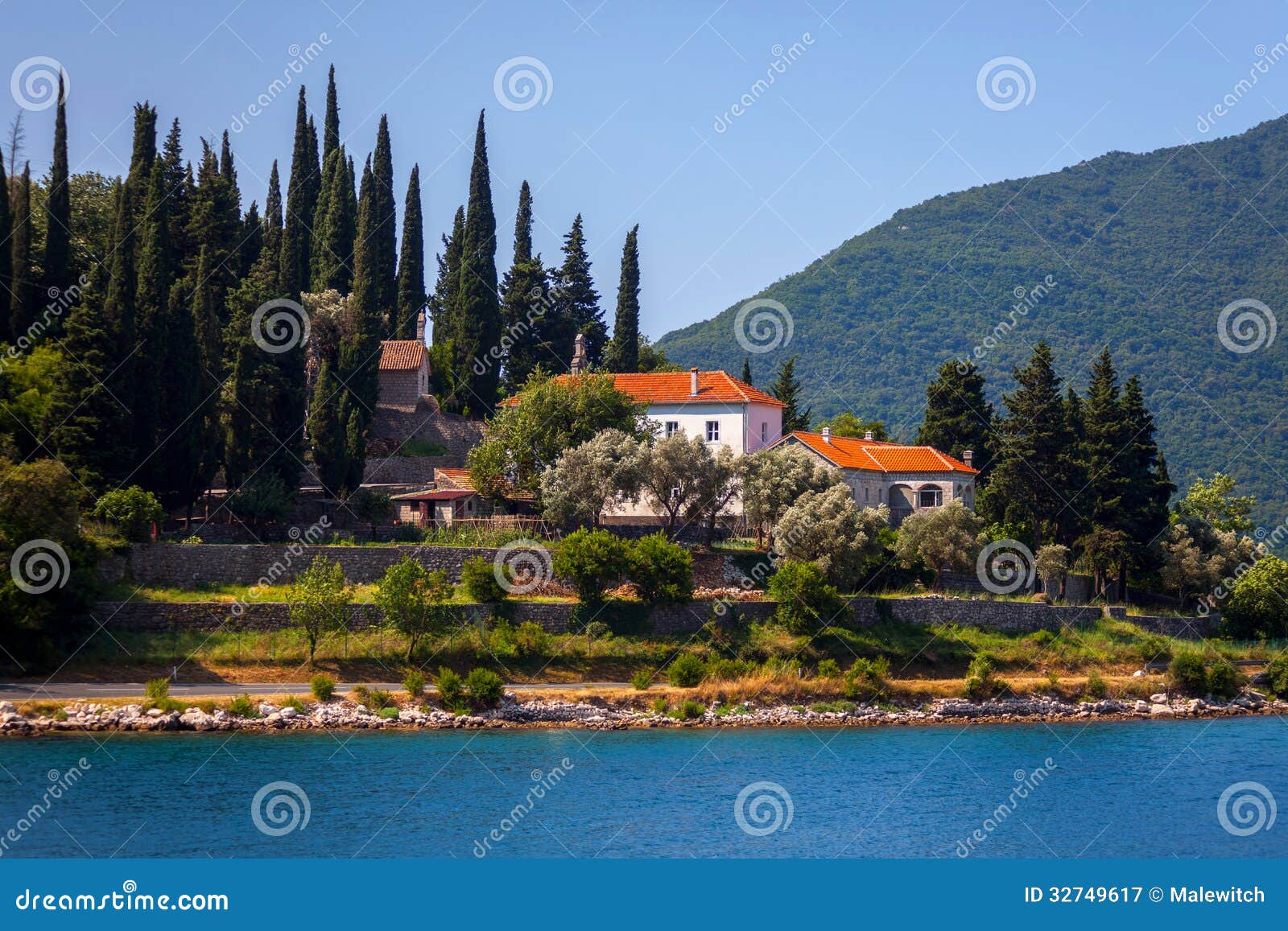 Risan imagem de stock. Imagem de turismo, cidade, exterior - 32749617