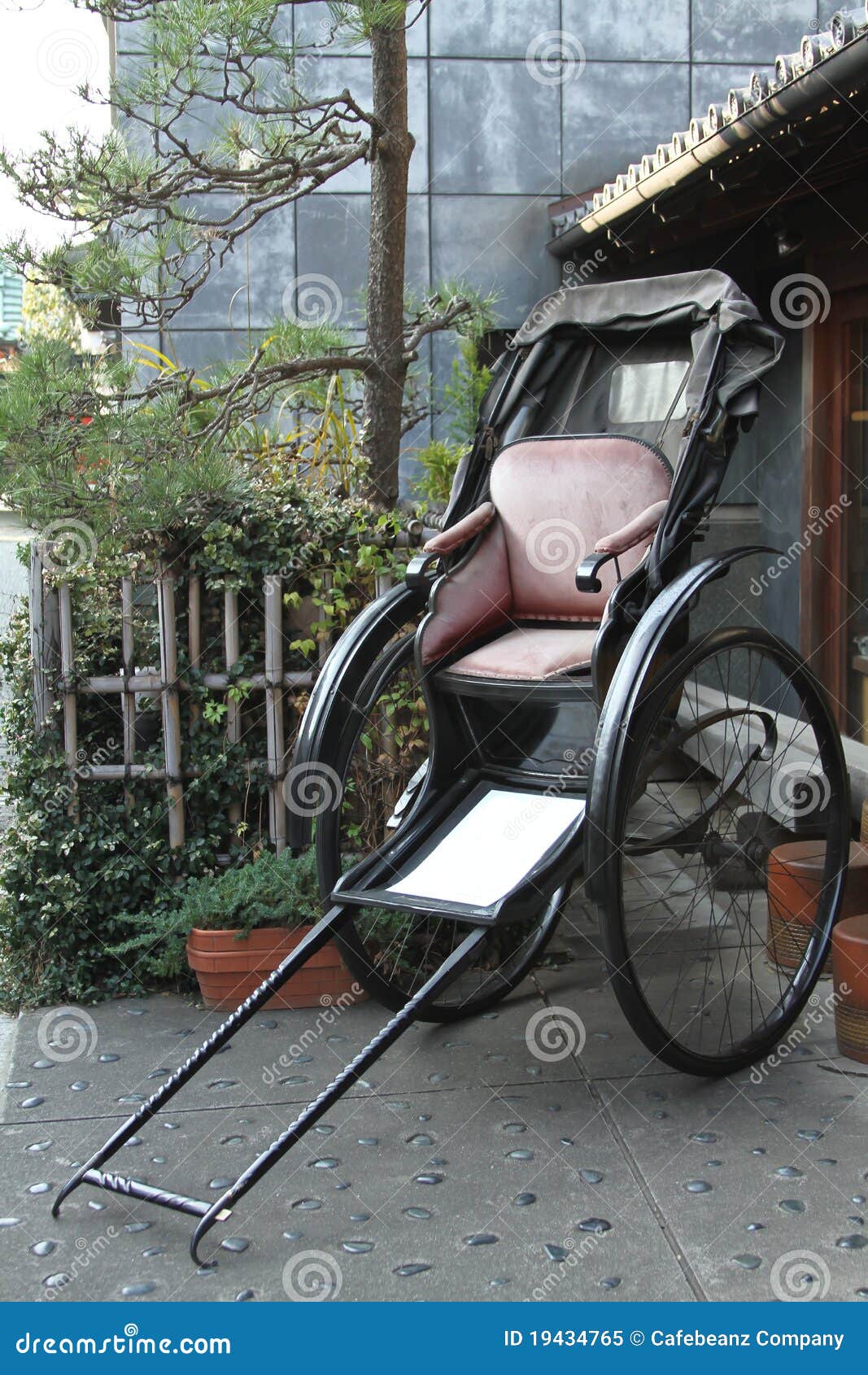 Risciò giapponese immagine stock. Immagine di tiro, rotella - 19434765