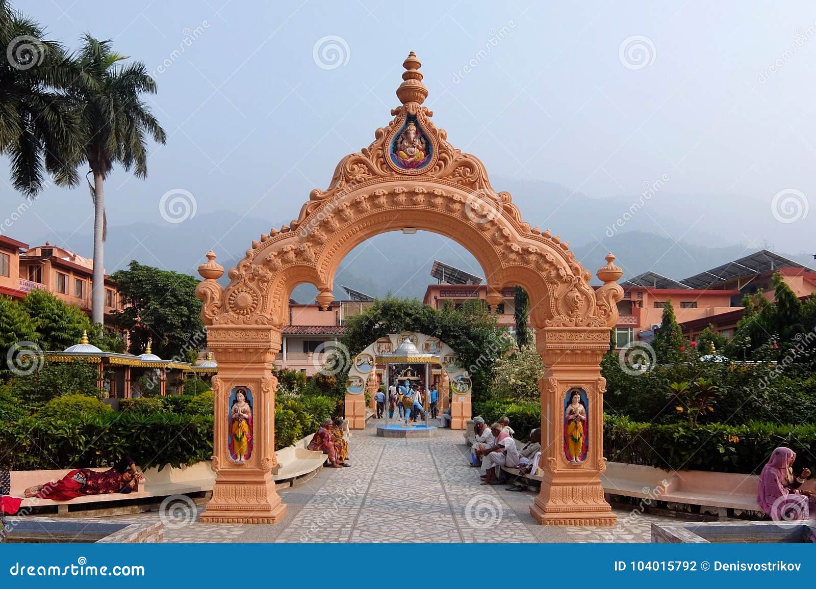 Beautiful View of Parmarth Niketan Ashram in Rishikesh Editorial ...