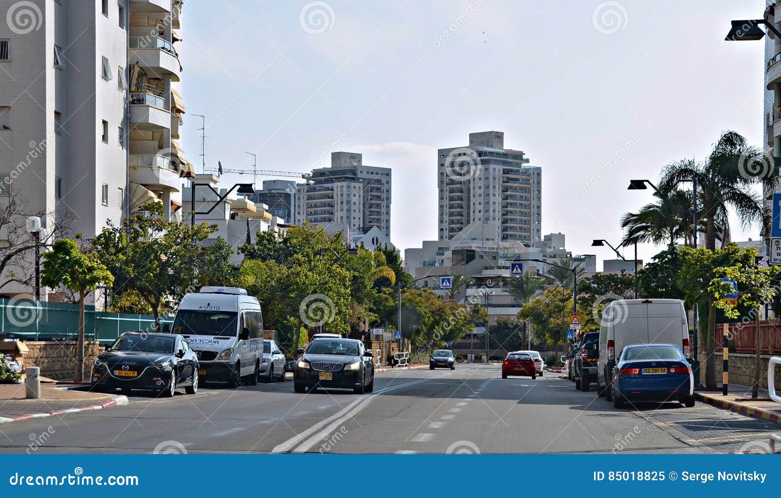 Rishon LeZion editorial image. Image of green, view, fence - 85018825