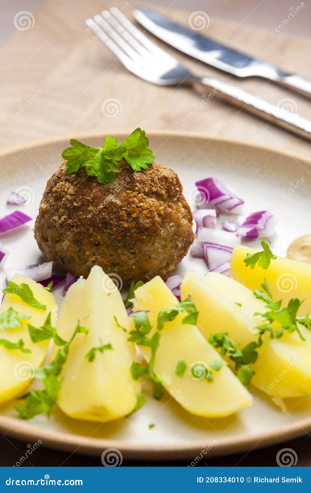 Rissole with Cooked Potatoes Stock Photo - Image of knife, fried: 208334010