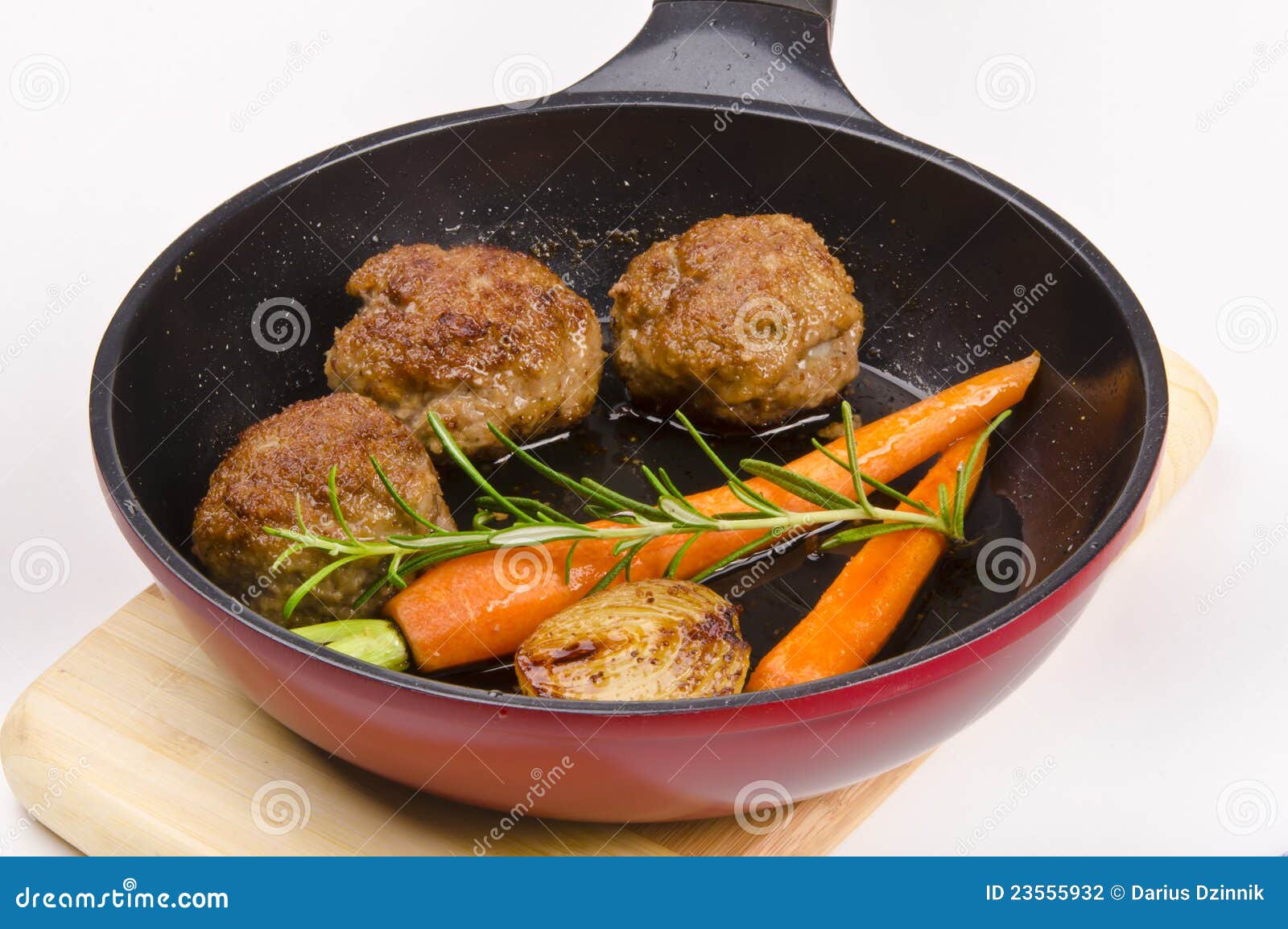 Rissoles with vegetables stock photo. Image of cooked - 23555932