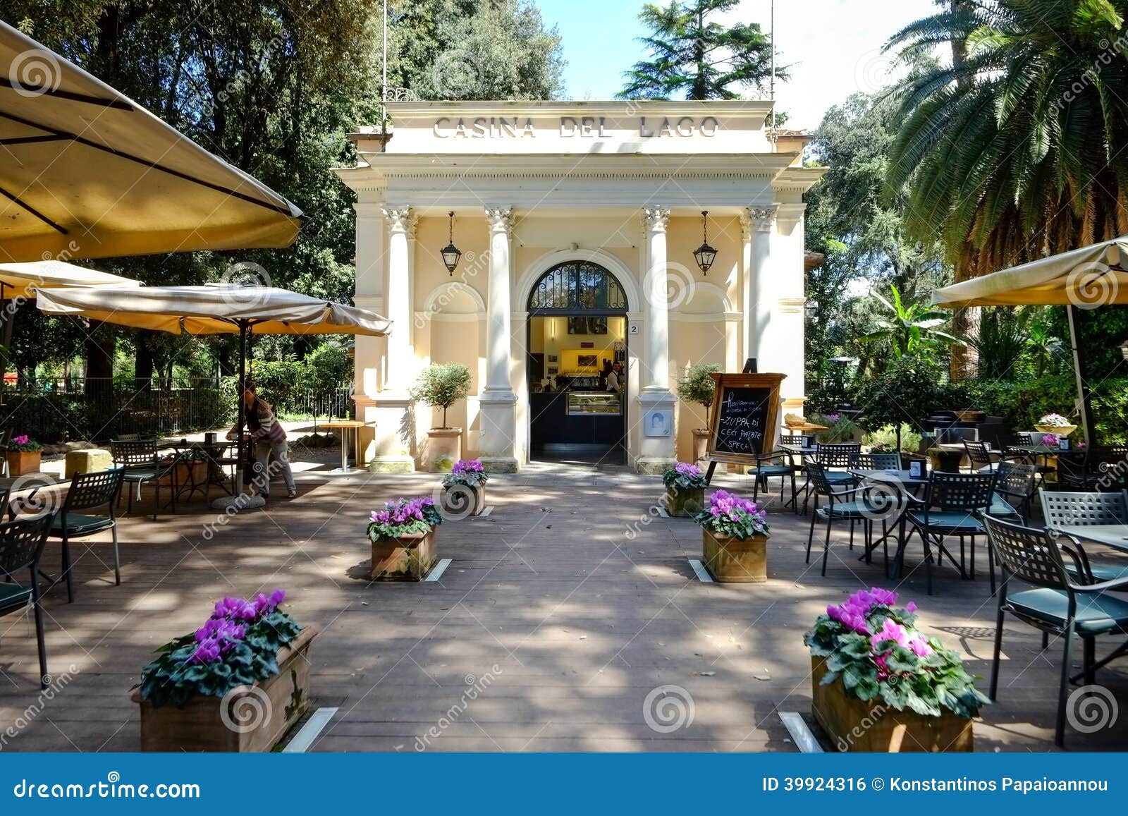 Ristorante e bar a Roma fotografia editoriale. Immagine di lifestyle ...