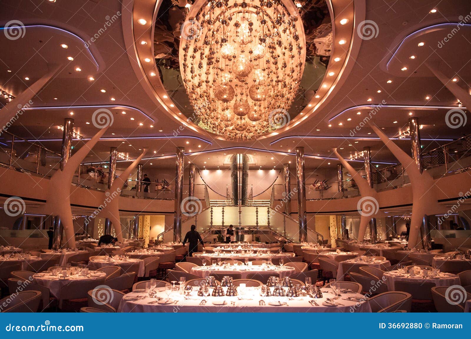 Ristorante Sulla Nave Da Crociera Fotografia Stock - Immagine di ...