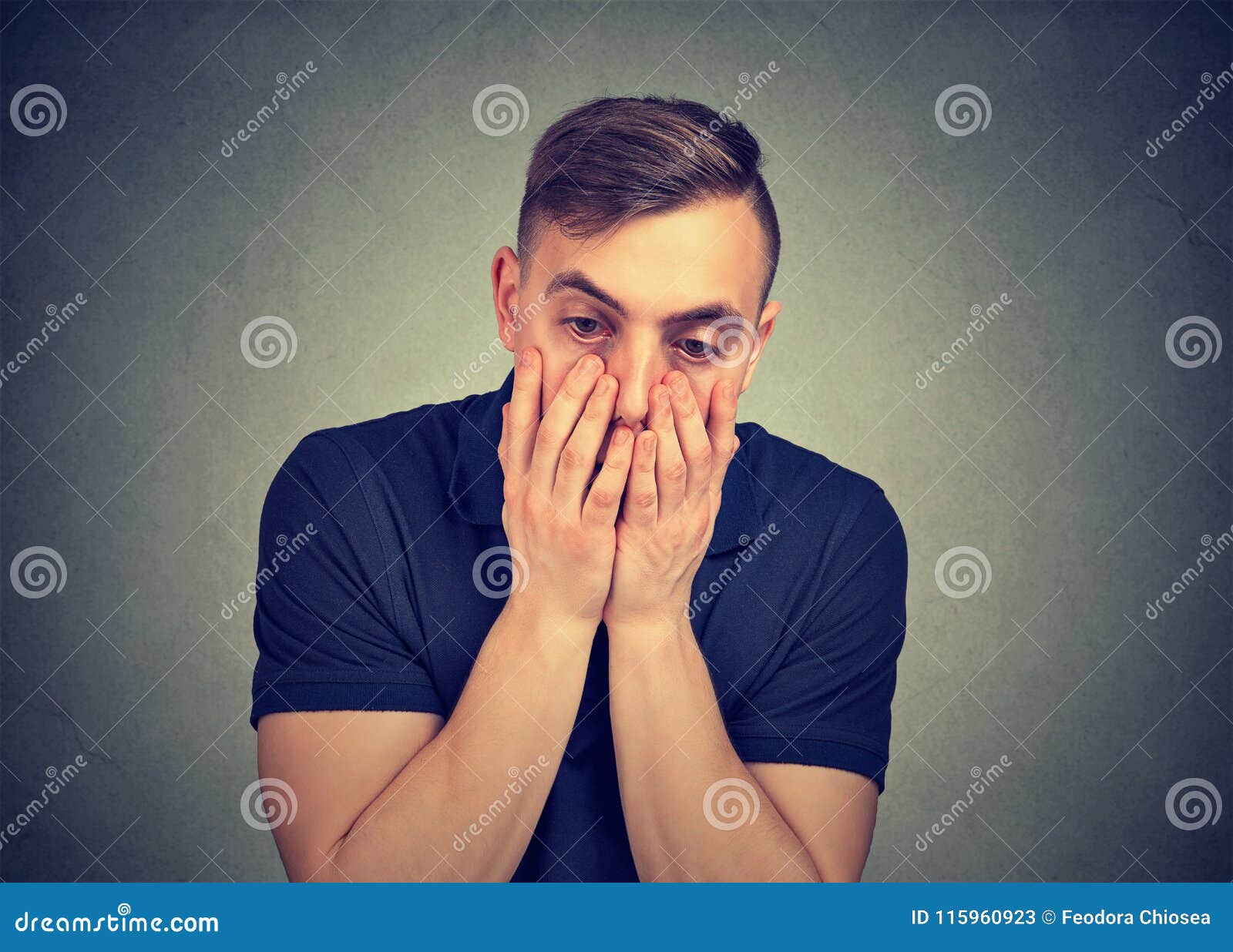 Ritratto Del Giovane Disperato Immagine Stock - Immagine di ...