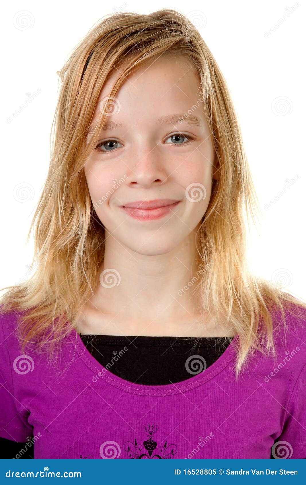 Ritratto della ragazza immagine stock. Immagine di osservare - 16528805