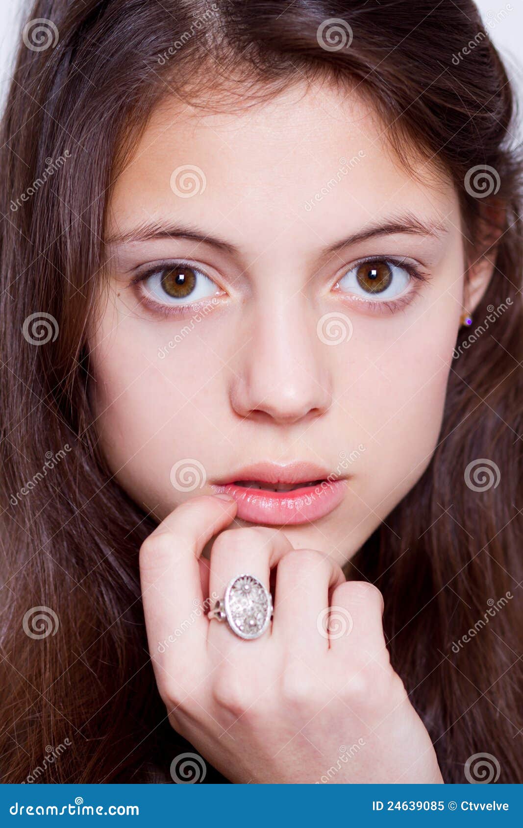 Ritratto della ragazza immagine stock. Immagine di abbastanza - 24639085