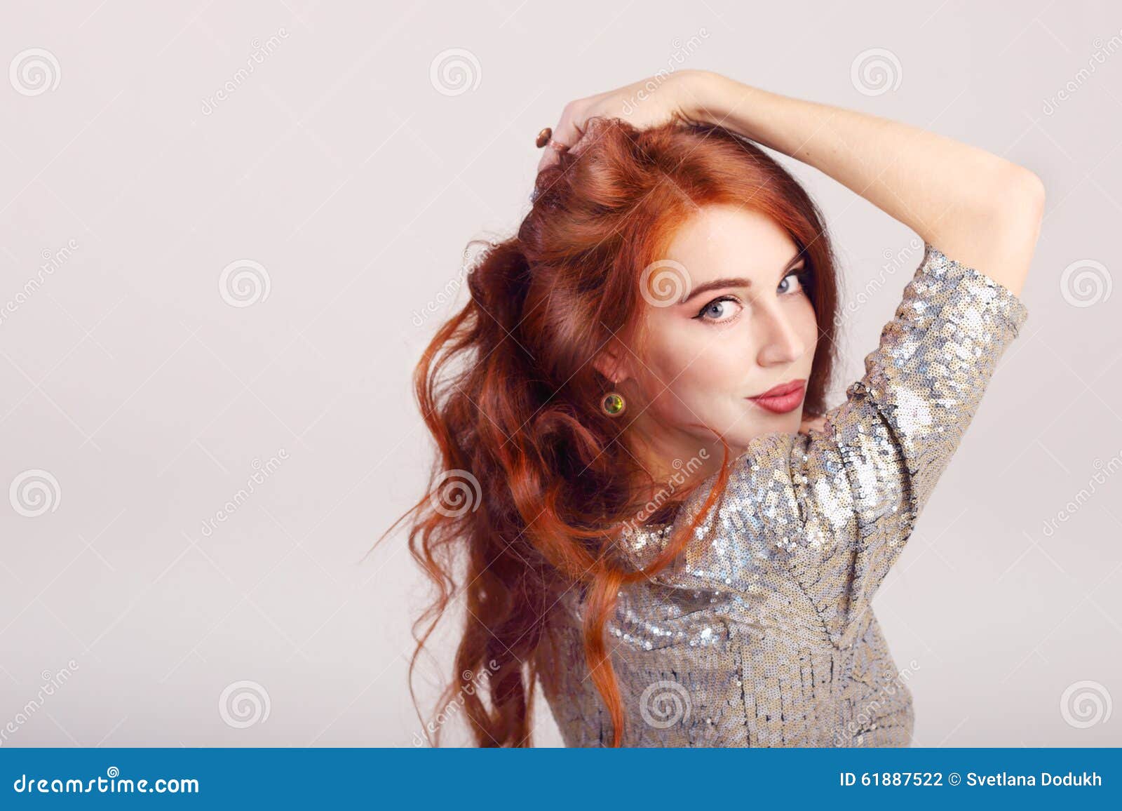 Ritratto Di Bella Ragazza Con Capelli Rossi Fotografia Stock - Immagine ...