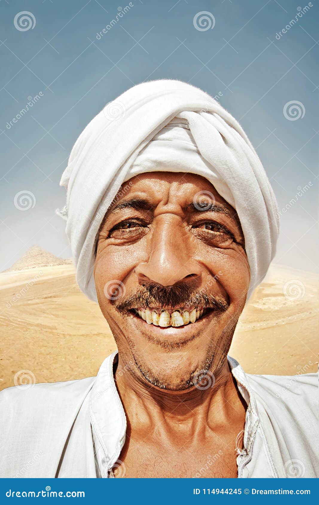 Ritratto di un beduino immagine editoriale. Immagine di monumento ...