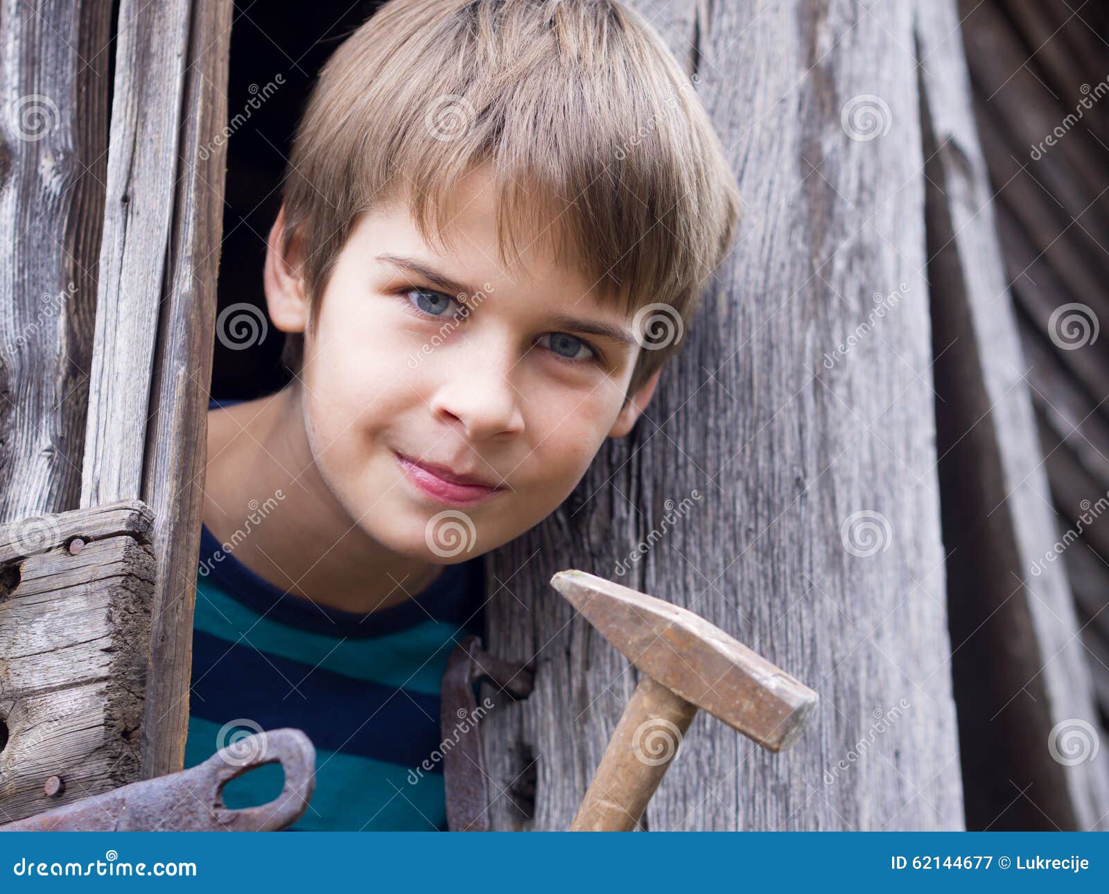 Ritratto Di Un Ragazzo Bello Immagine Stock - Immagine di fratello ...