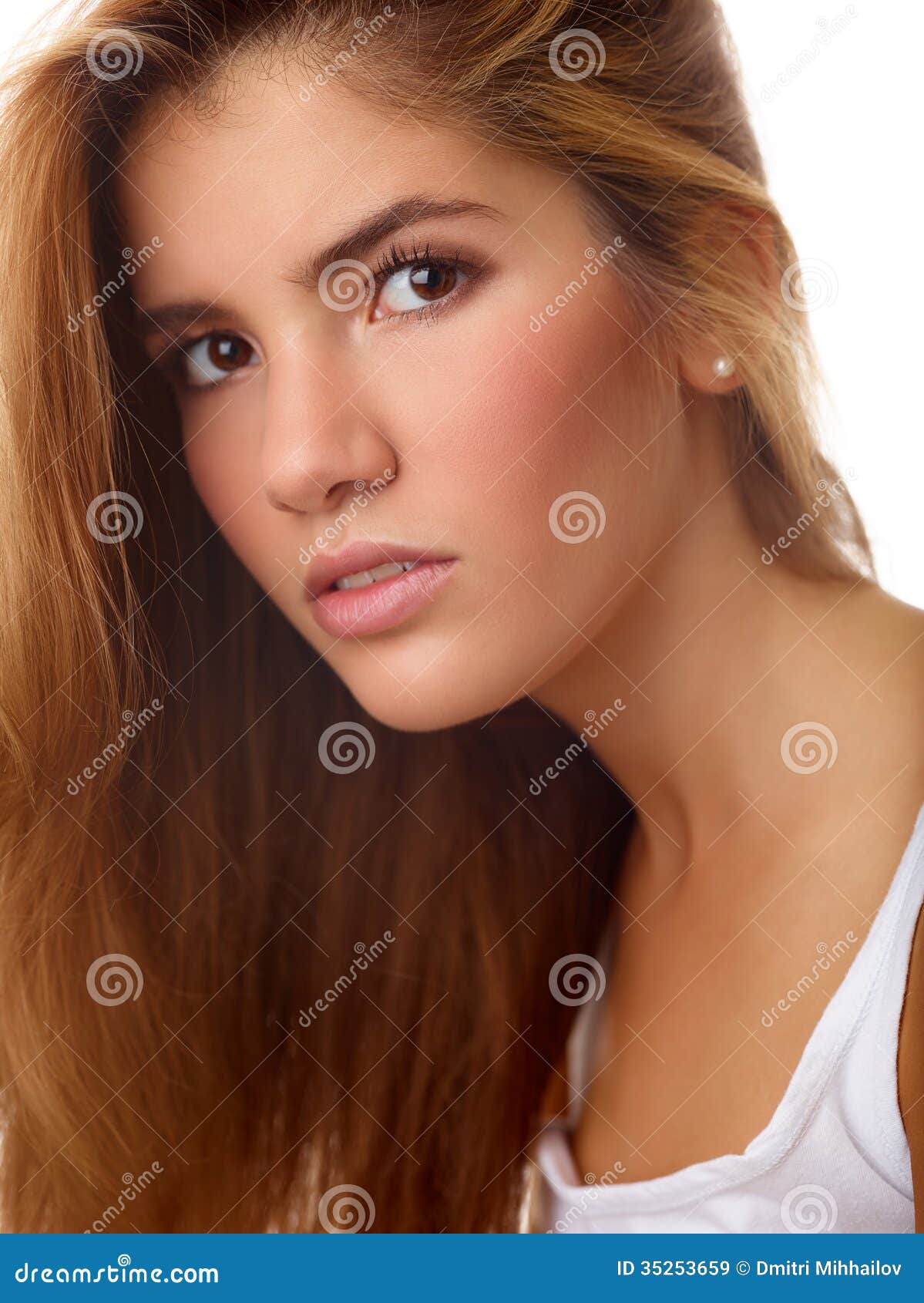 Ritratto Semplice Di Bella Ragazza Immagine Stock - Immagine di ...