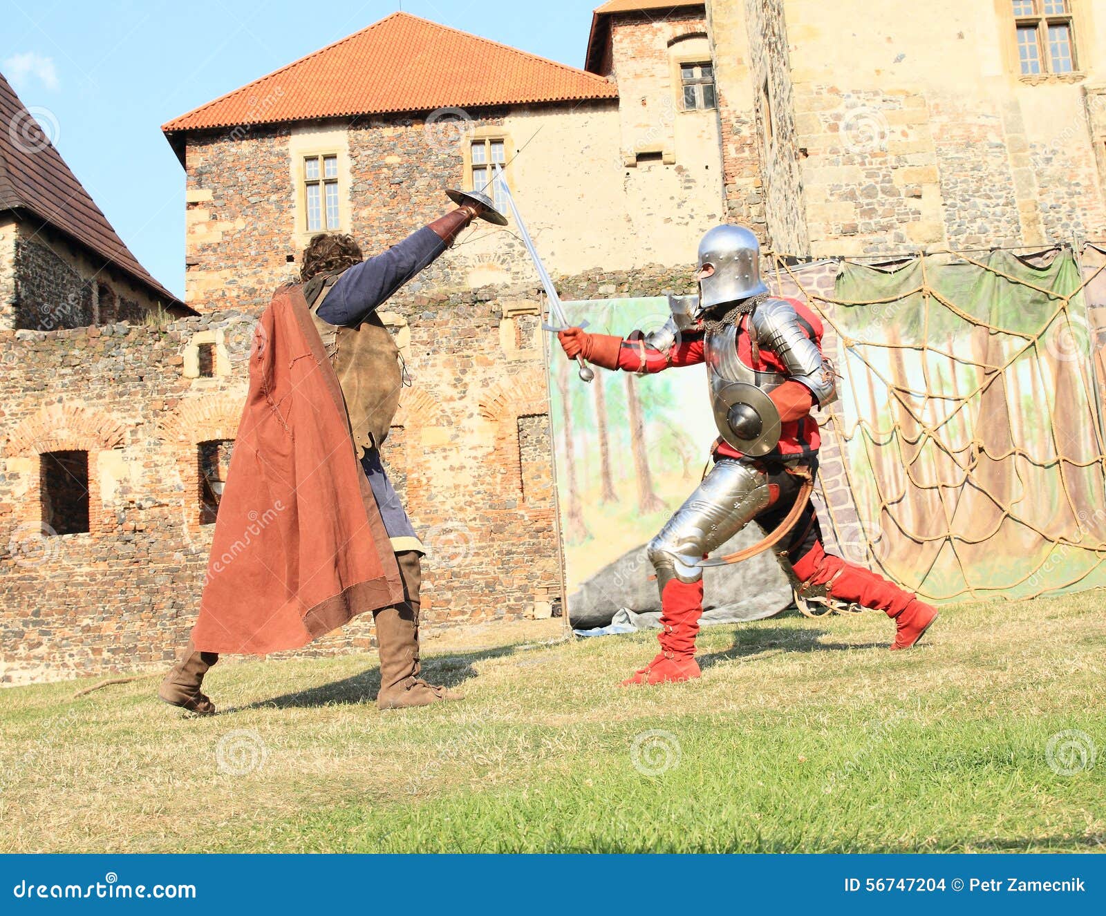 Ritter, Der Mit Bedienstetem Kämpft Redaktionelles Stockbild - Bild von ...