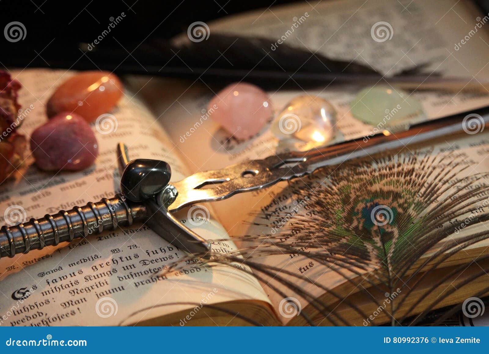 Rituale di magia nera fotografia stock. Immagine di osso - 80992376