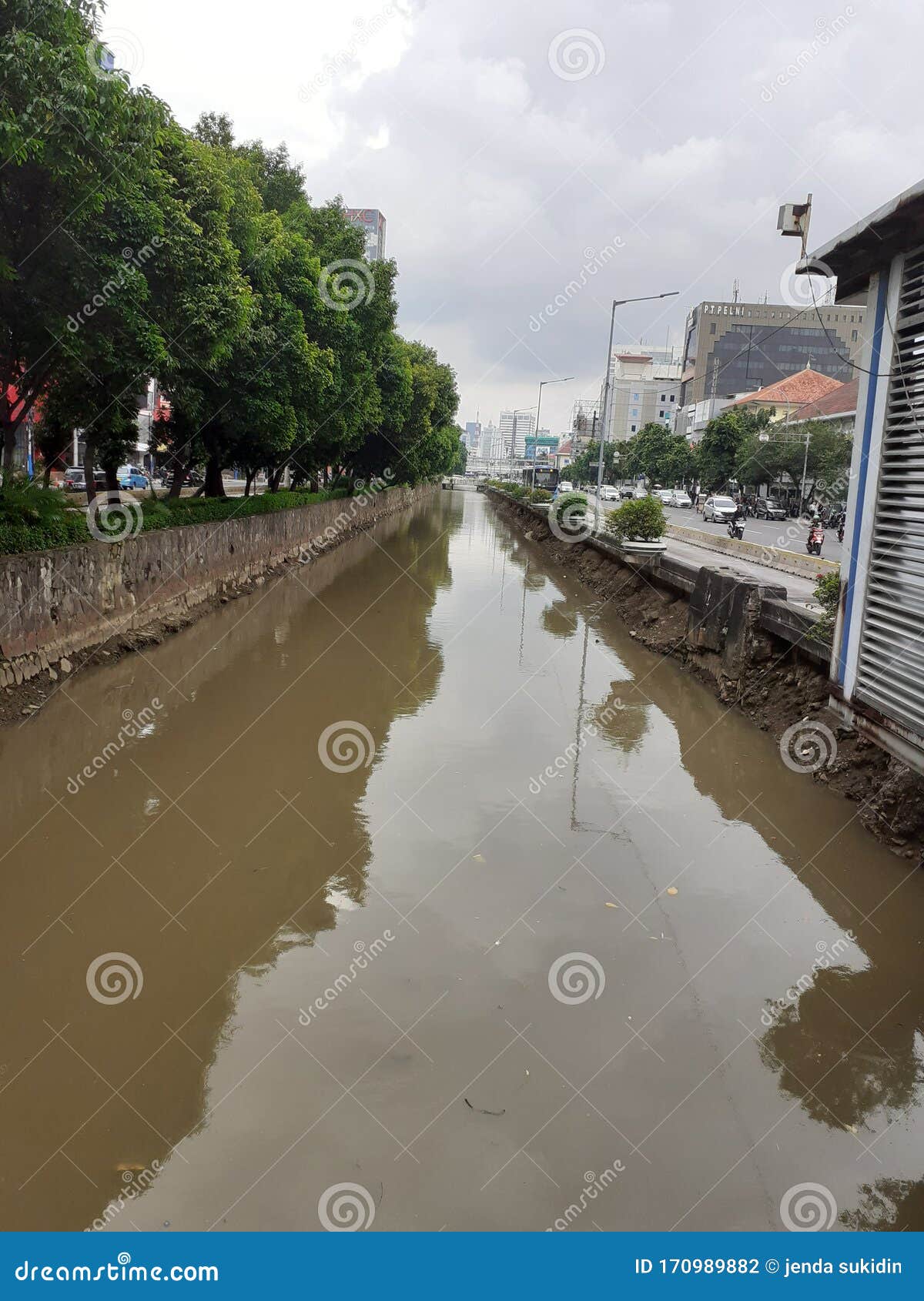 River Cleanliness Makes the City Beautiful Editorial Photography ...