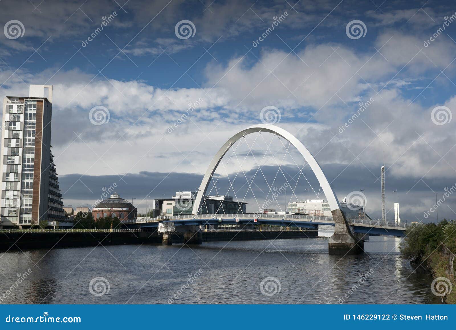 River Clyde, Glasgow, Scotland, UK, September 2013, the Clyde Arc ...