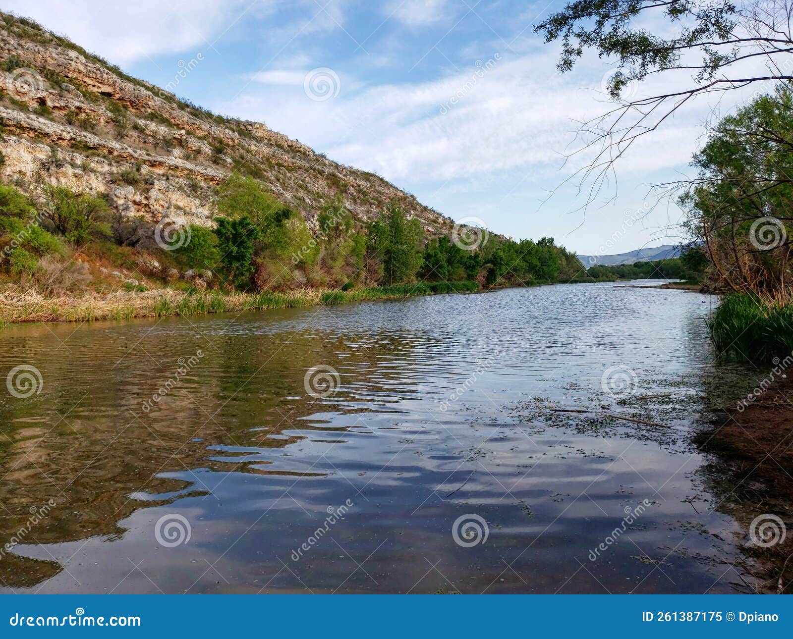 The River in Cottonwood Arizona Stock Image - Image of mountain, pond ...