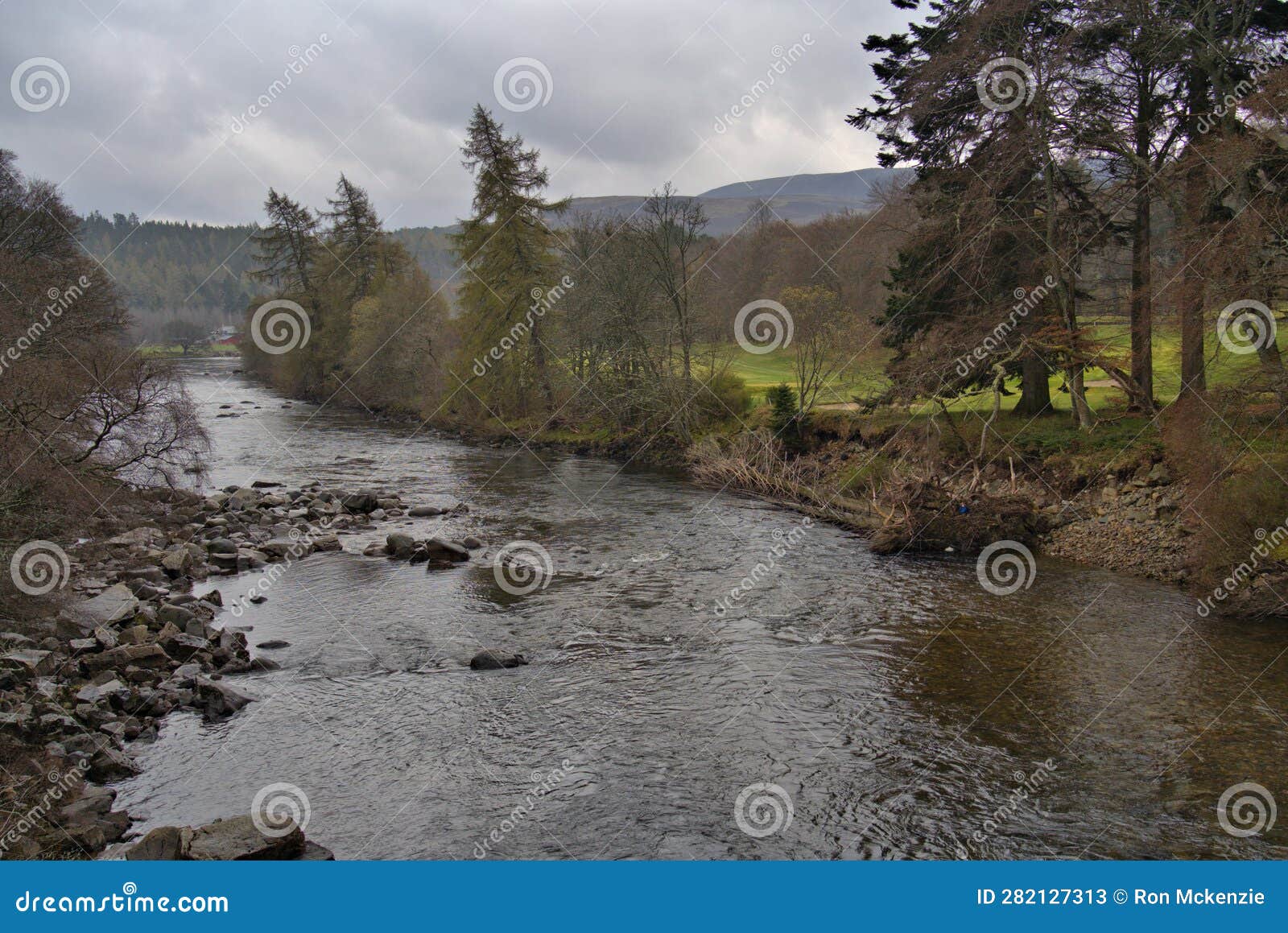 River Dee, River in Scotland Stock Image - Image of argyll, stream ...