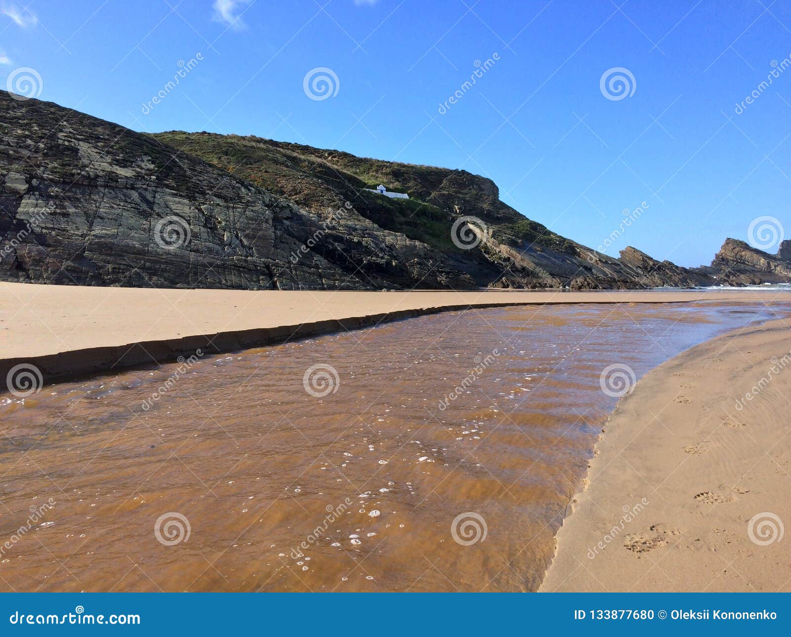River Flows into the Ocean, Stream Flows To the Sea, Sandy River Stock ...