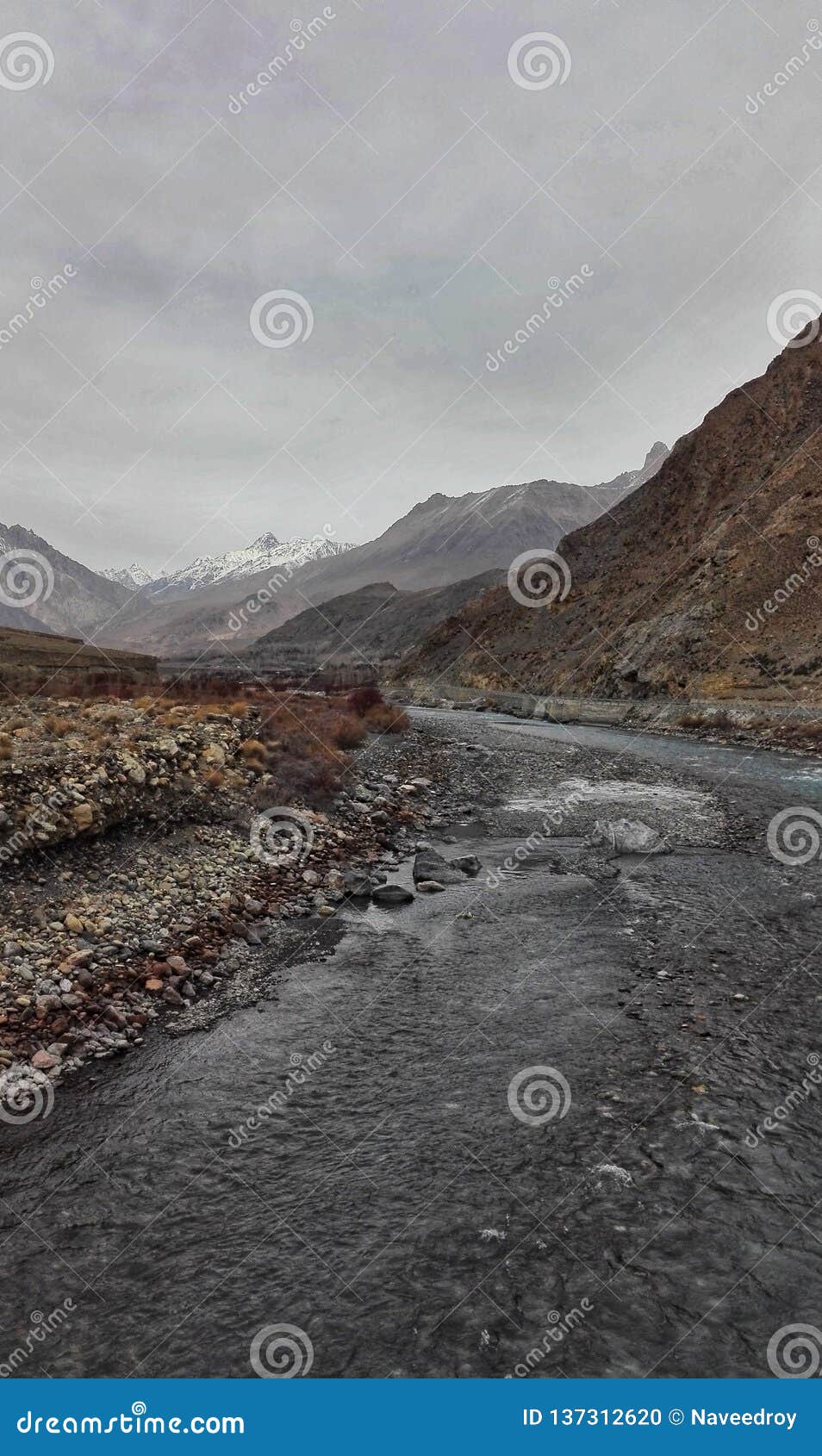 Hunza river stock photo. Image of mountains, valley - 137312620