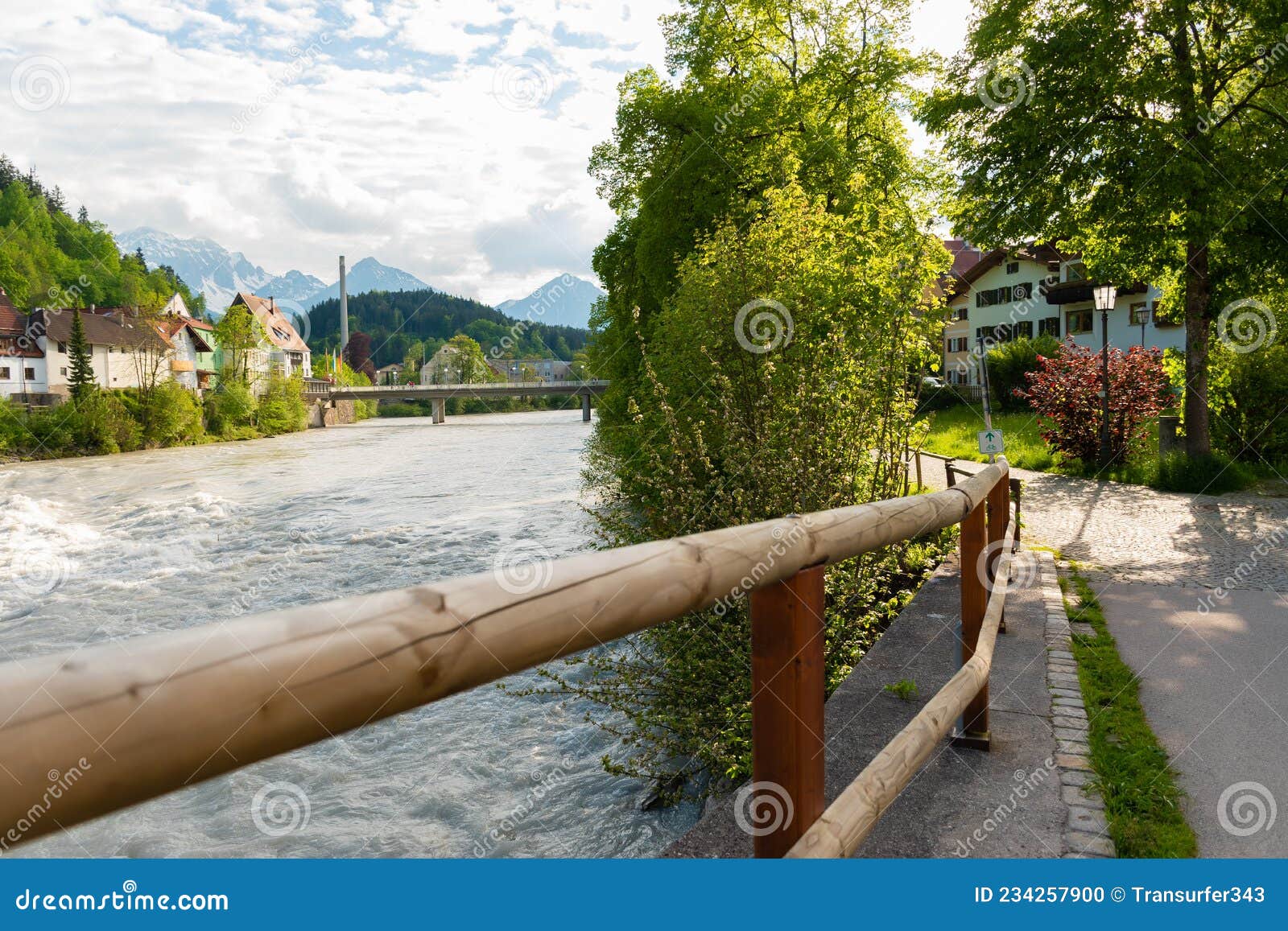 River Lech in Bavarian Alps Editorial Image - Image of green, bavarian ...