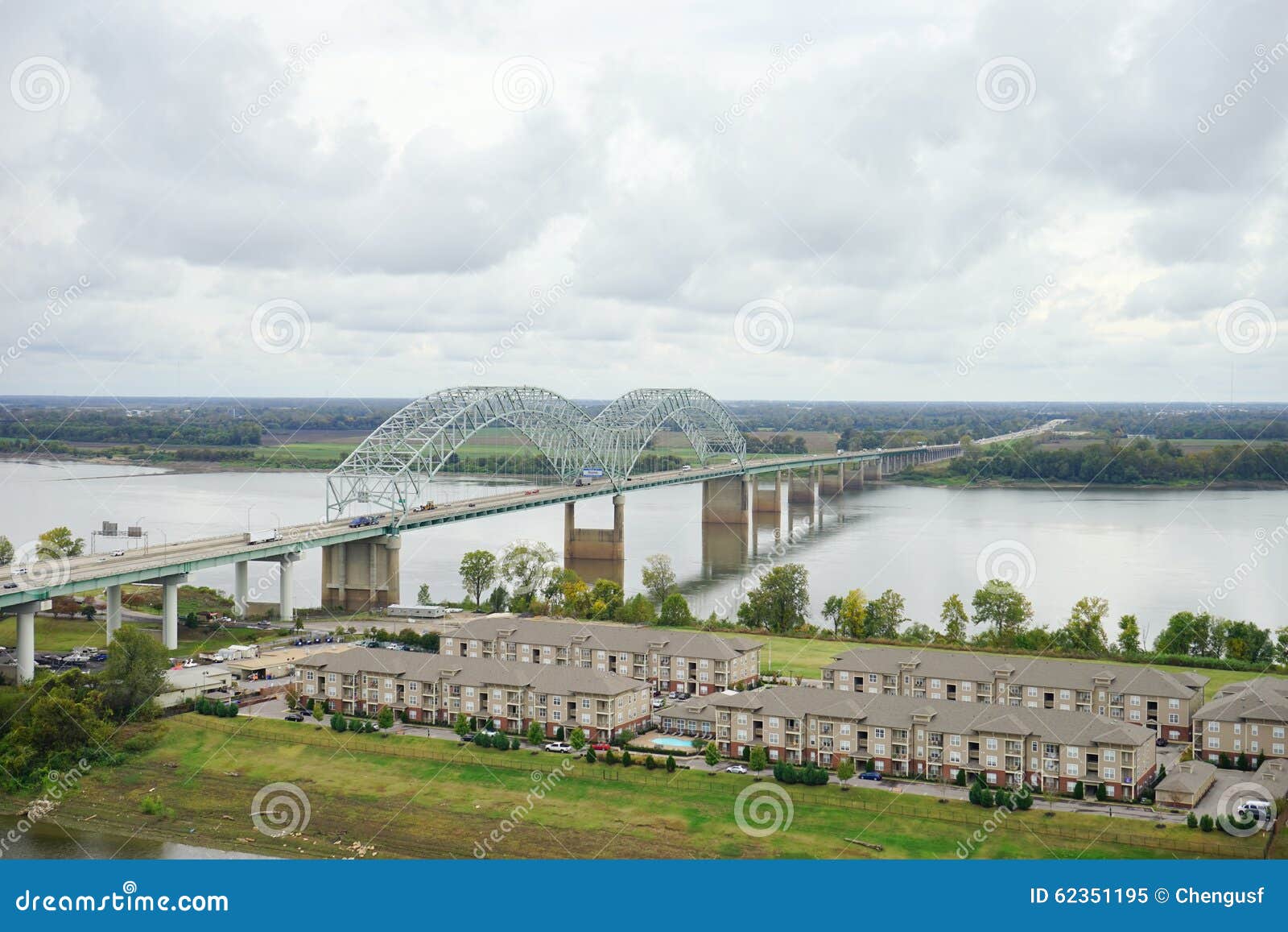 A river in memphis editorial image. Image of desoto, anchorage - 62351195