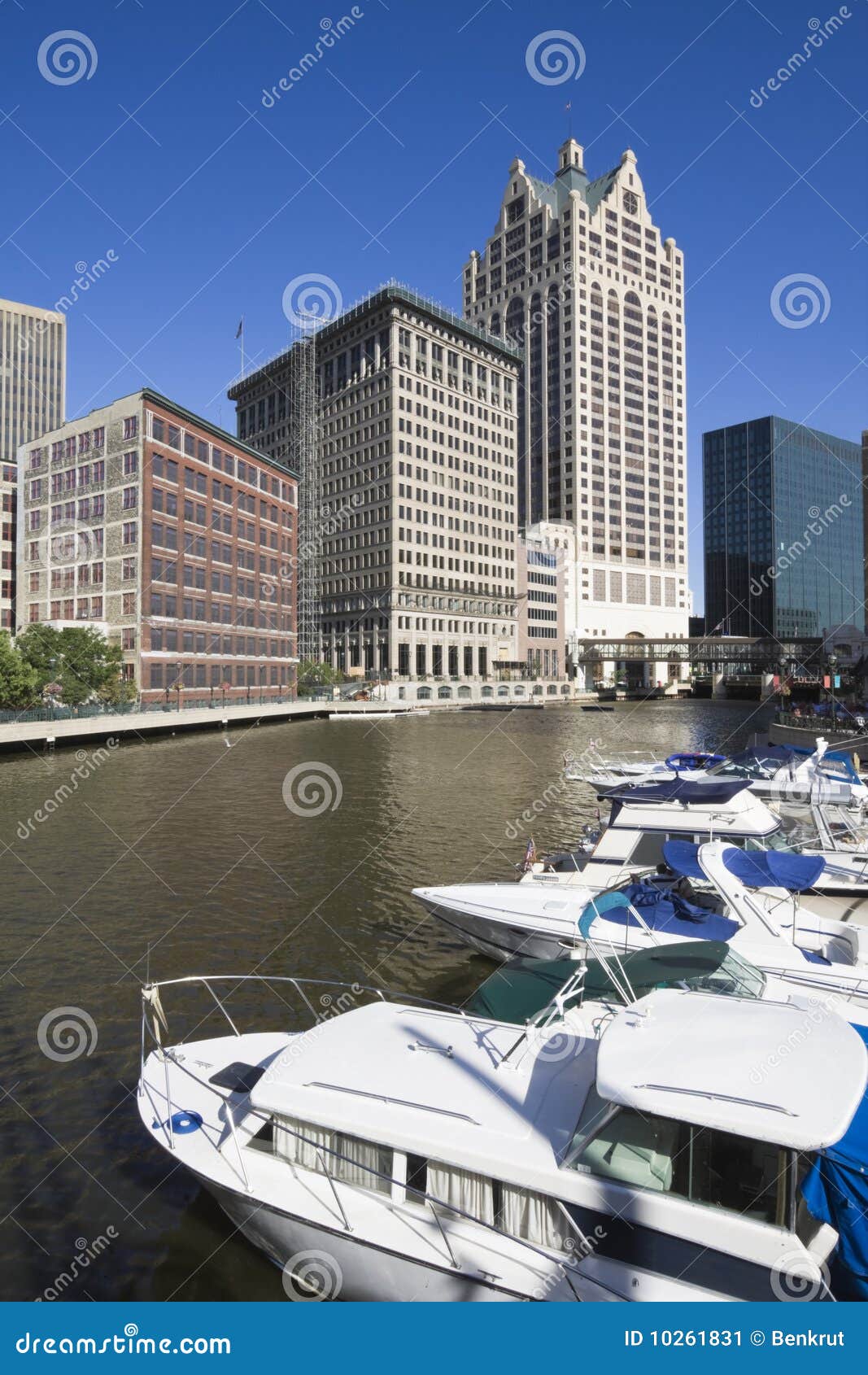 River in Milwaukee stock image. Image of travel, city - 10261831