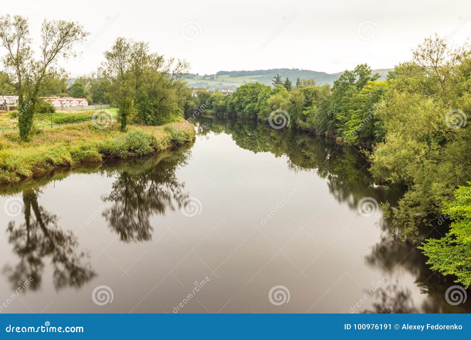 River Perth in Stirling, Scotland Stock Image - Image of cloud, grass ...