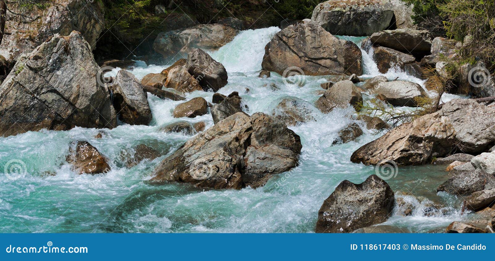The River Runs through the Rocks Stock Image - Image of fish, nature ...