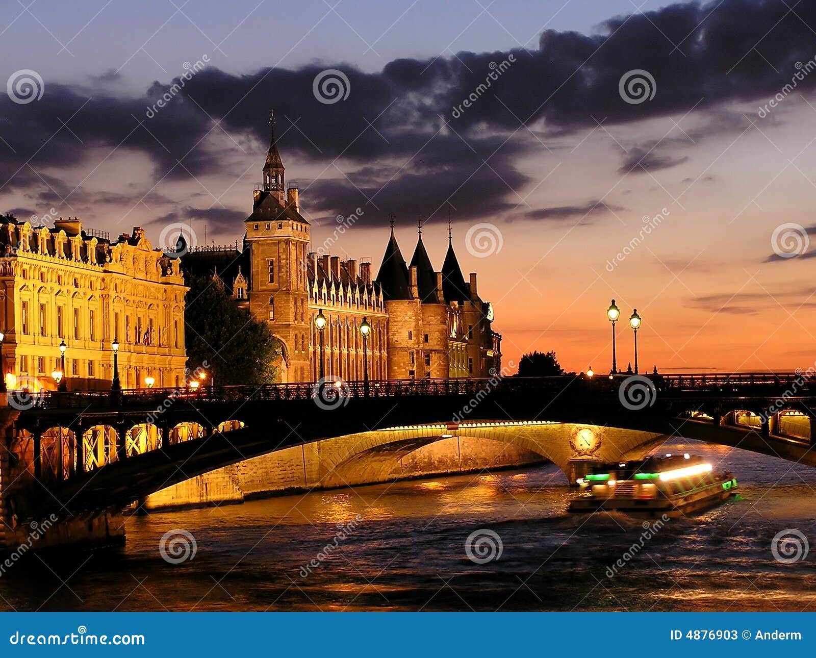 River Seine at Paris stock image. Image of illuminated - 4876903