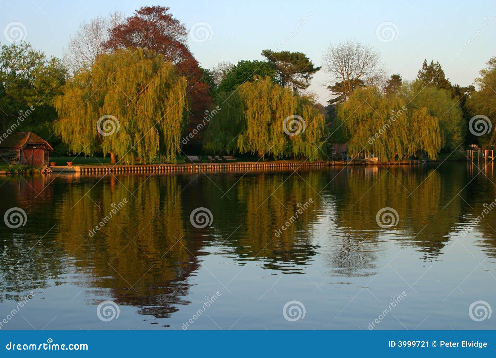River Thames at Cookham stock image. Image of riverbank - 3999721