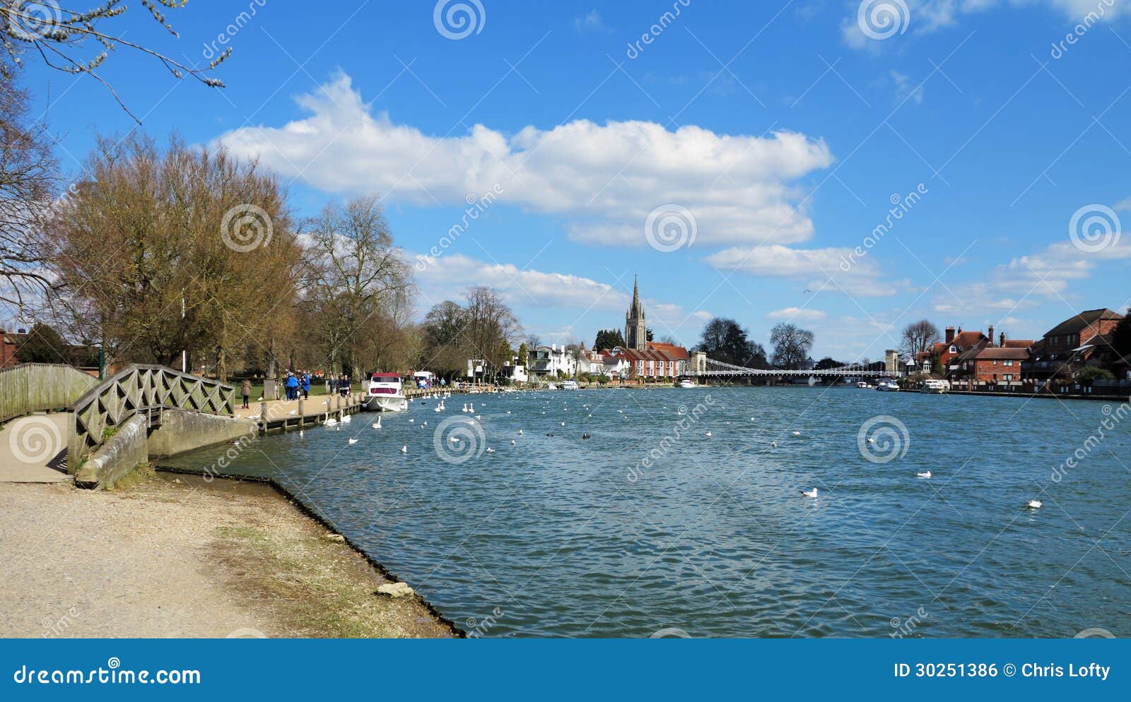 The River Thames at Marlow in England Stock Photo - Image of bridge ...