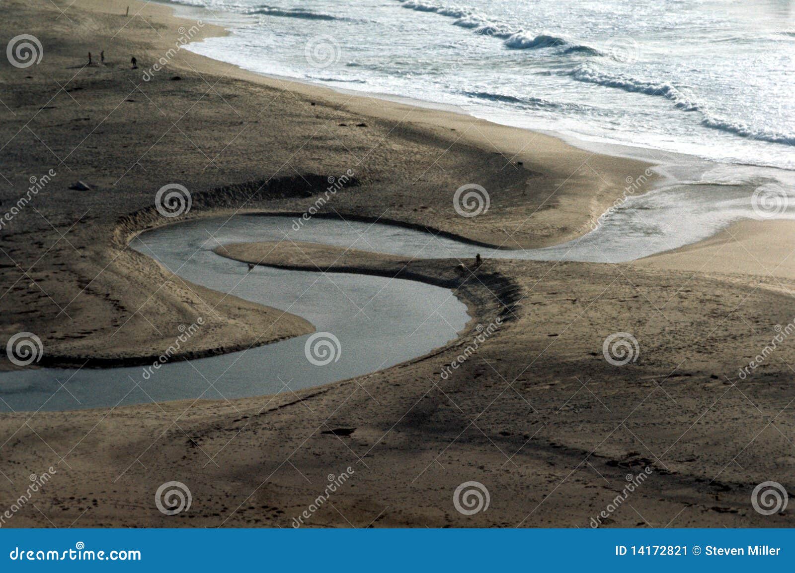 River to Ocean stock image. Image of pacific, ocean, sand - 14172821