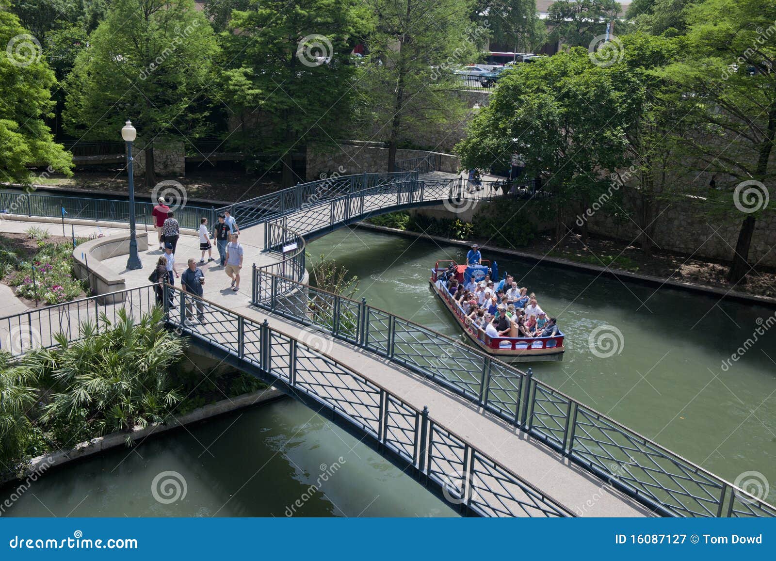 River Walk editorial photography. Image of boat, paths - 16087127