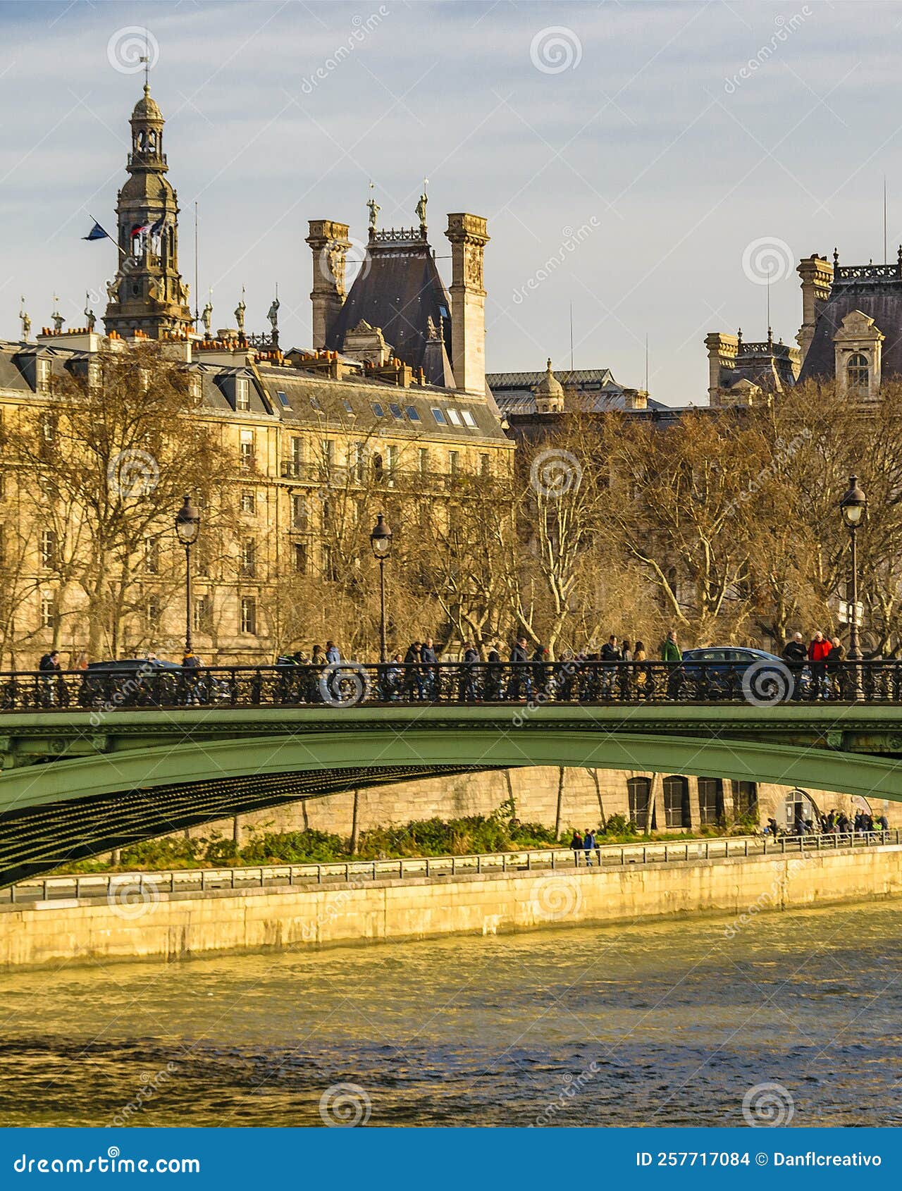 Riverfront Buildings, Paris, France Editorial Stock Image - Image of ...
