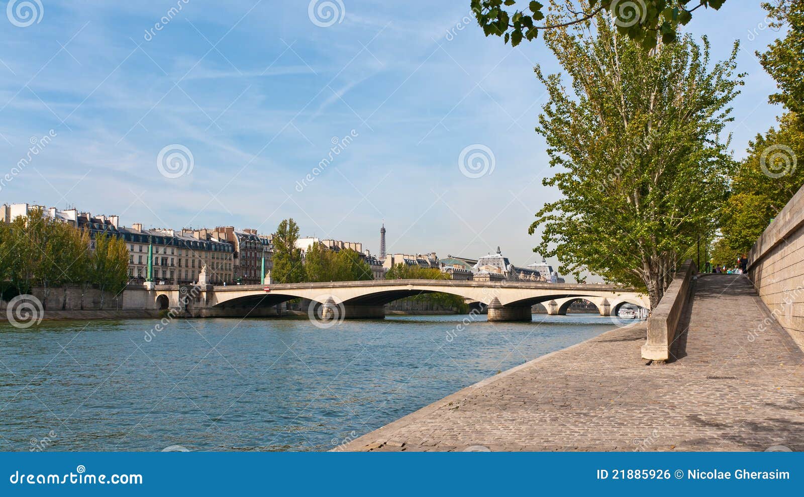 Riverside Pedestrian Walkway Stock Photo - Image of bankside, river ...