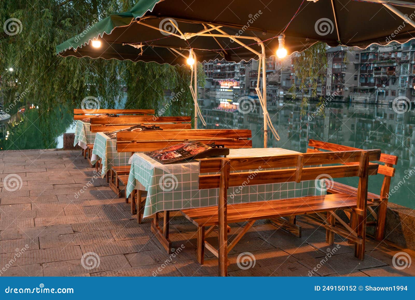 Riverside Restaurant in China Ancient Town Stock Photo - Image of ...