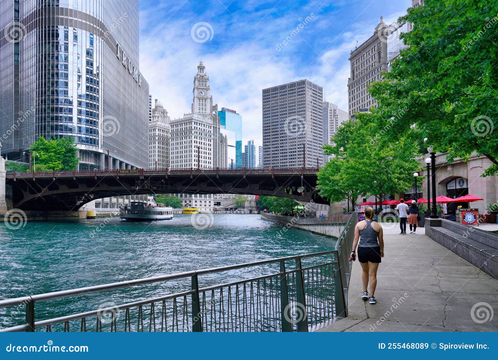 The Riverwalk Along the Chicago River Editorial Stock Image - Image of ...