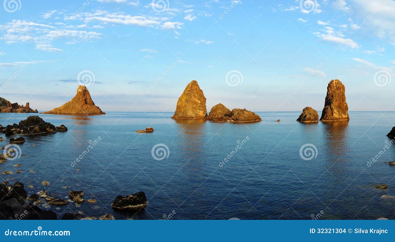 Riviera de los Cyclops foto de archivo. Imagen de obscuro - 32321304