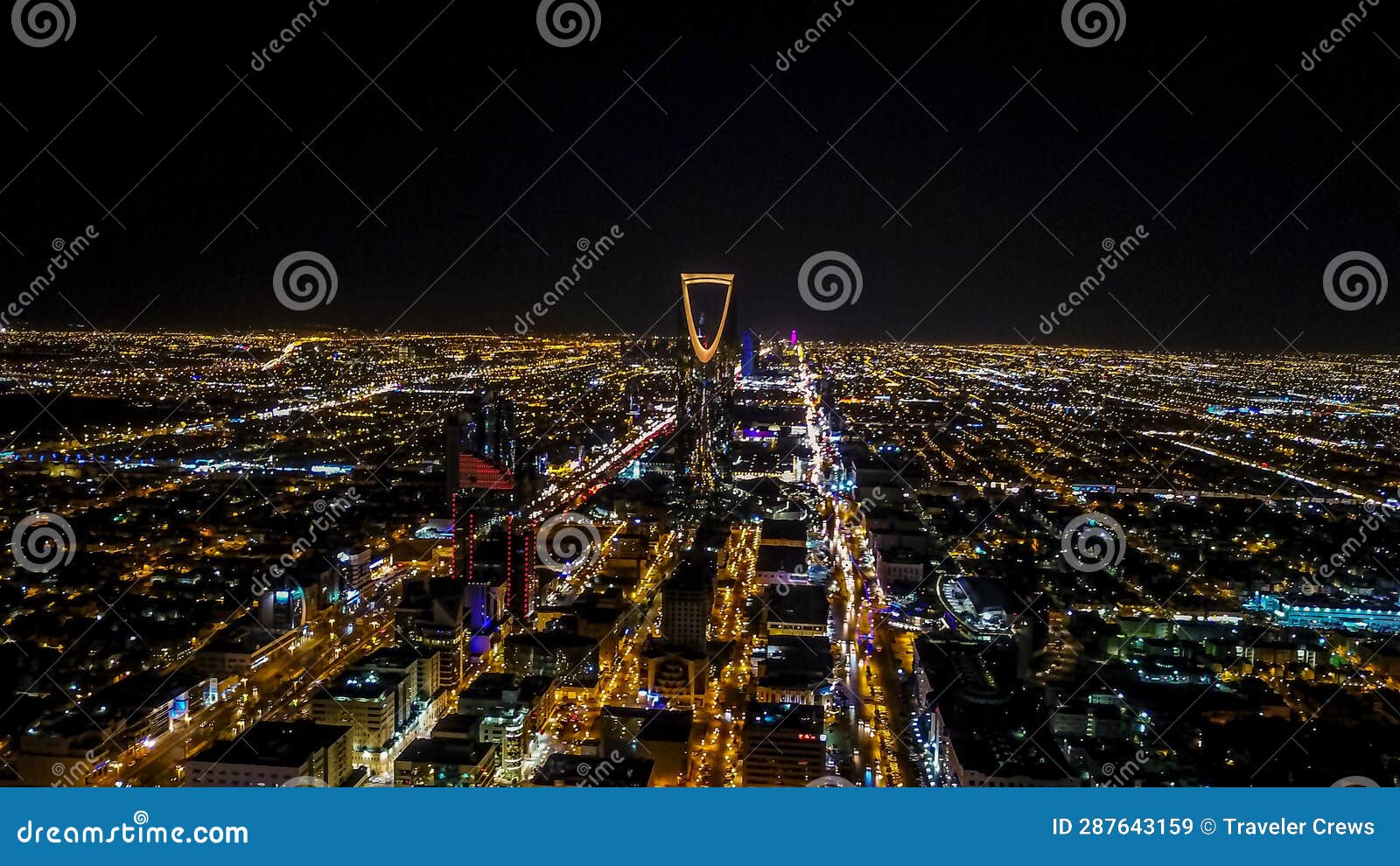Riyadh Saudi Arabia at Night from the Sky Stock Image - Image of night ...
