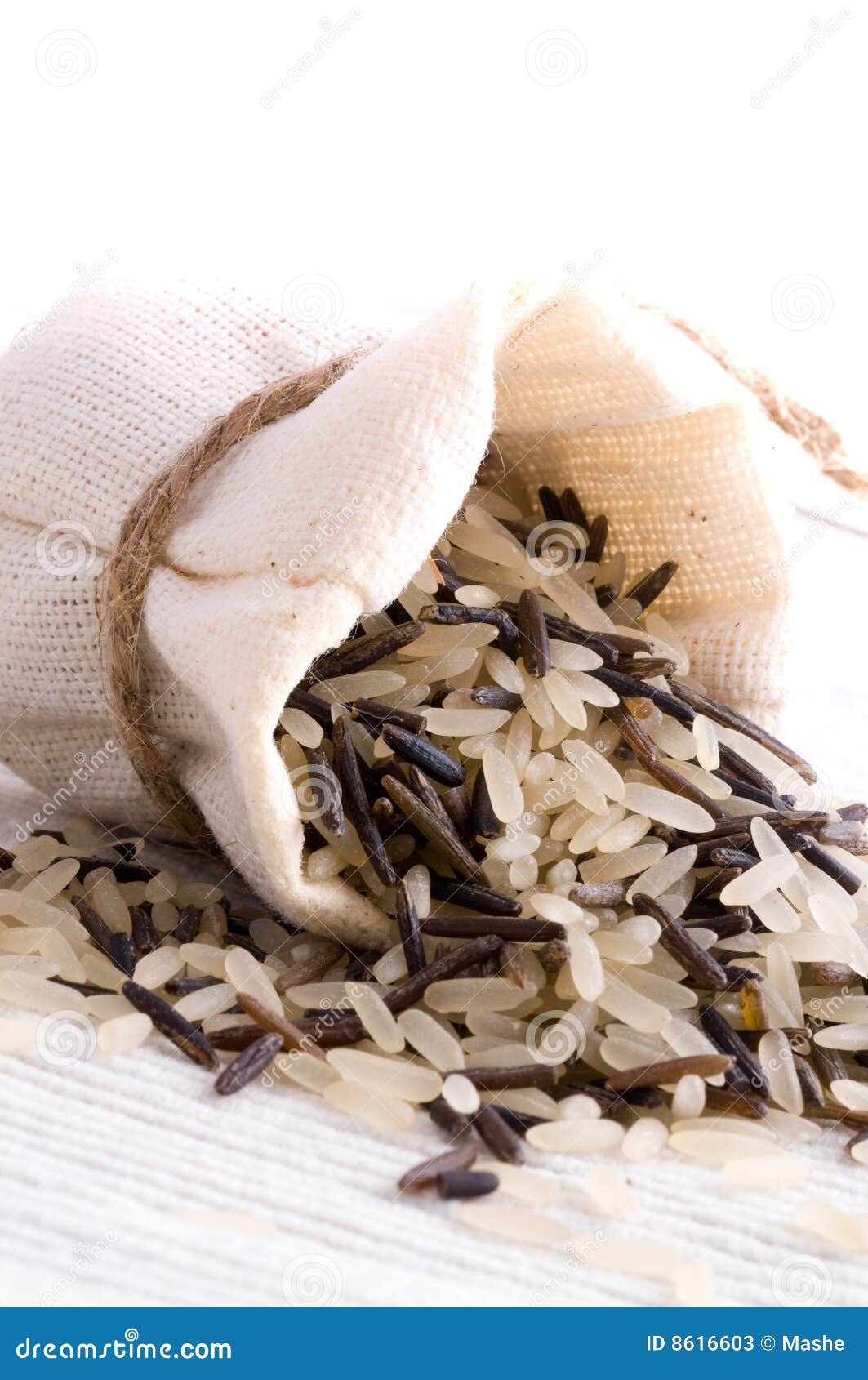 Riz cru image stock. Image du mange, texture, dieting - 8616603