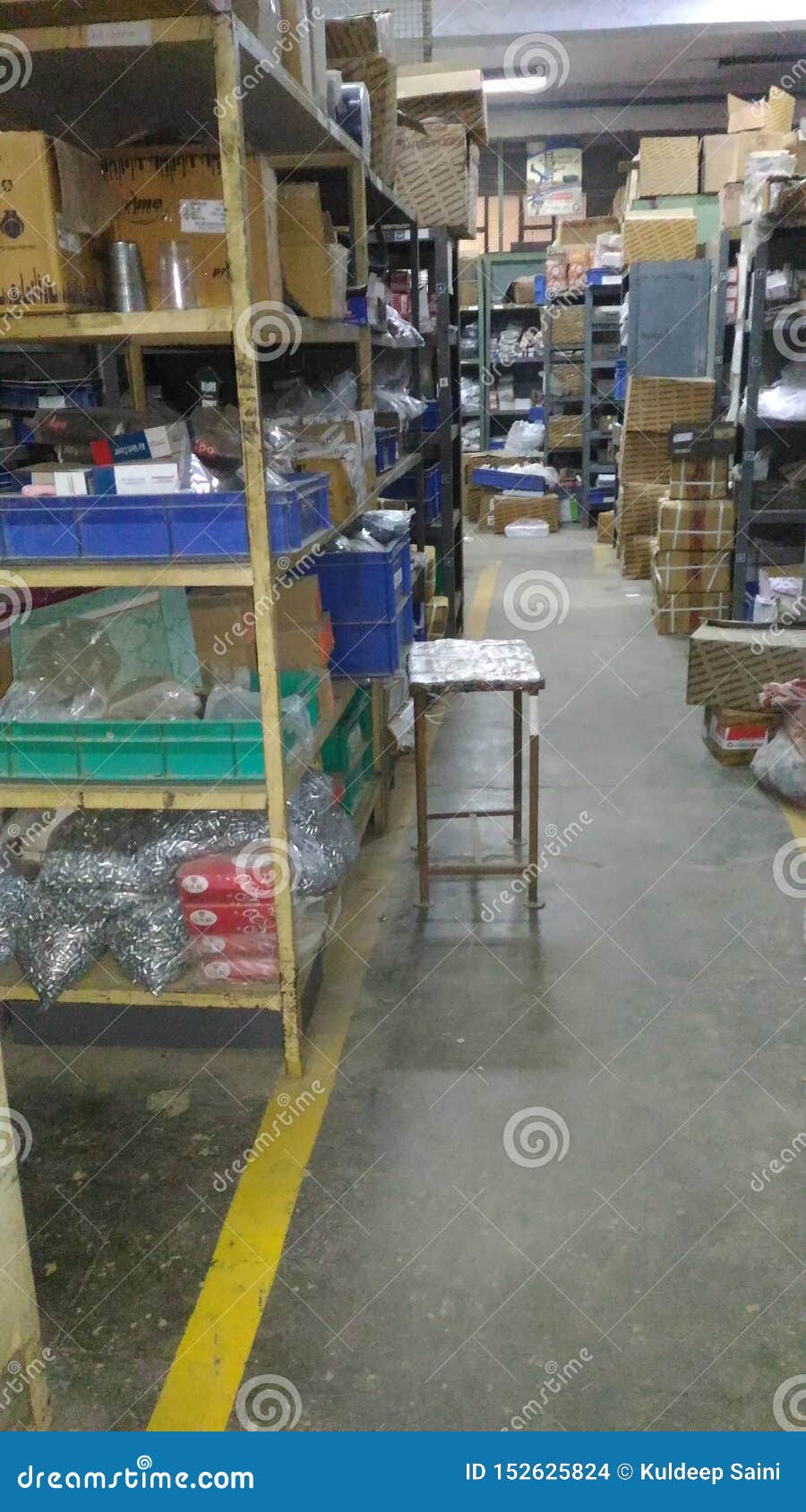 RM store editorial stock image. Image of departments - 152625824