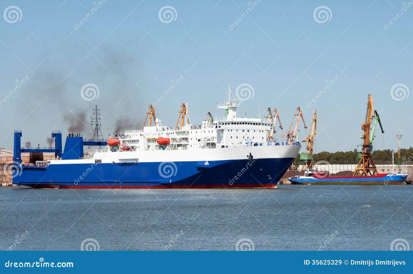 Ro-Ro ferry in port stock image. Image of vessel, transportation - 35625329