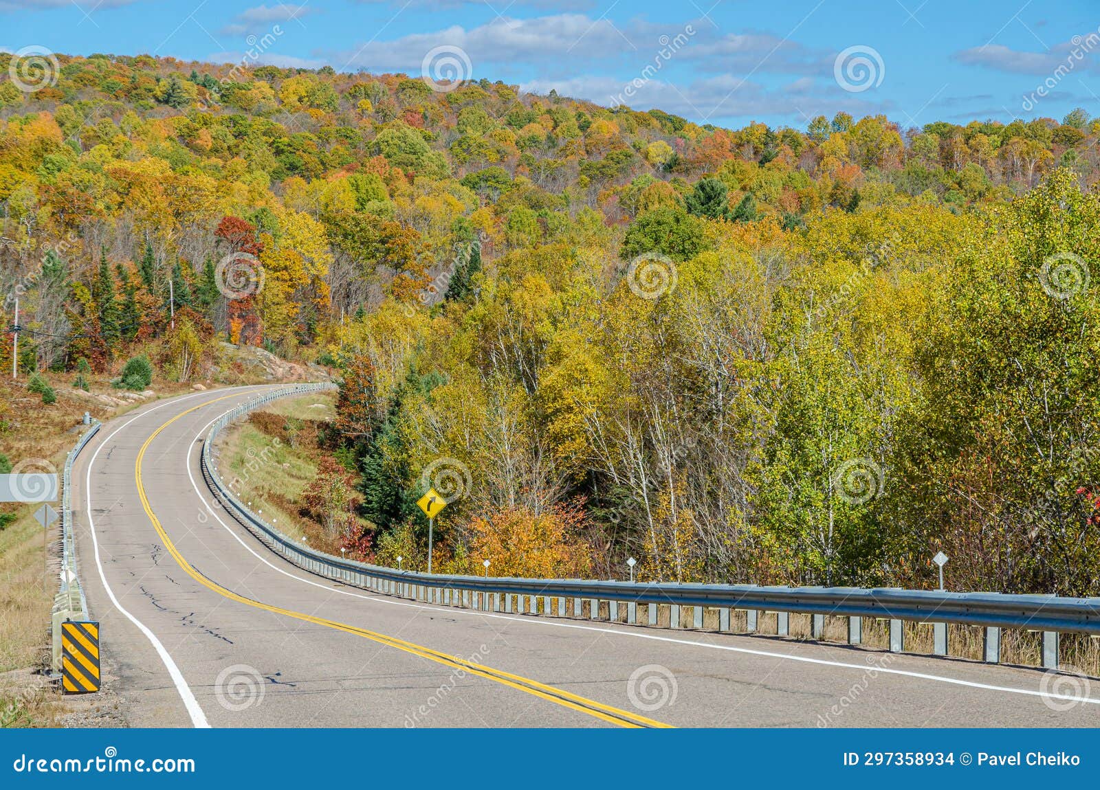 Road in Algonquin Park stock photo. Image of autumn - 297358934