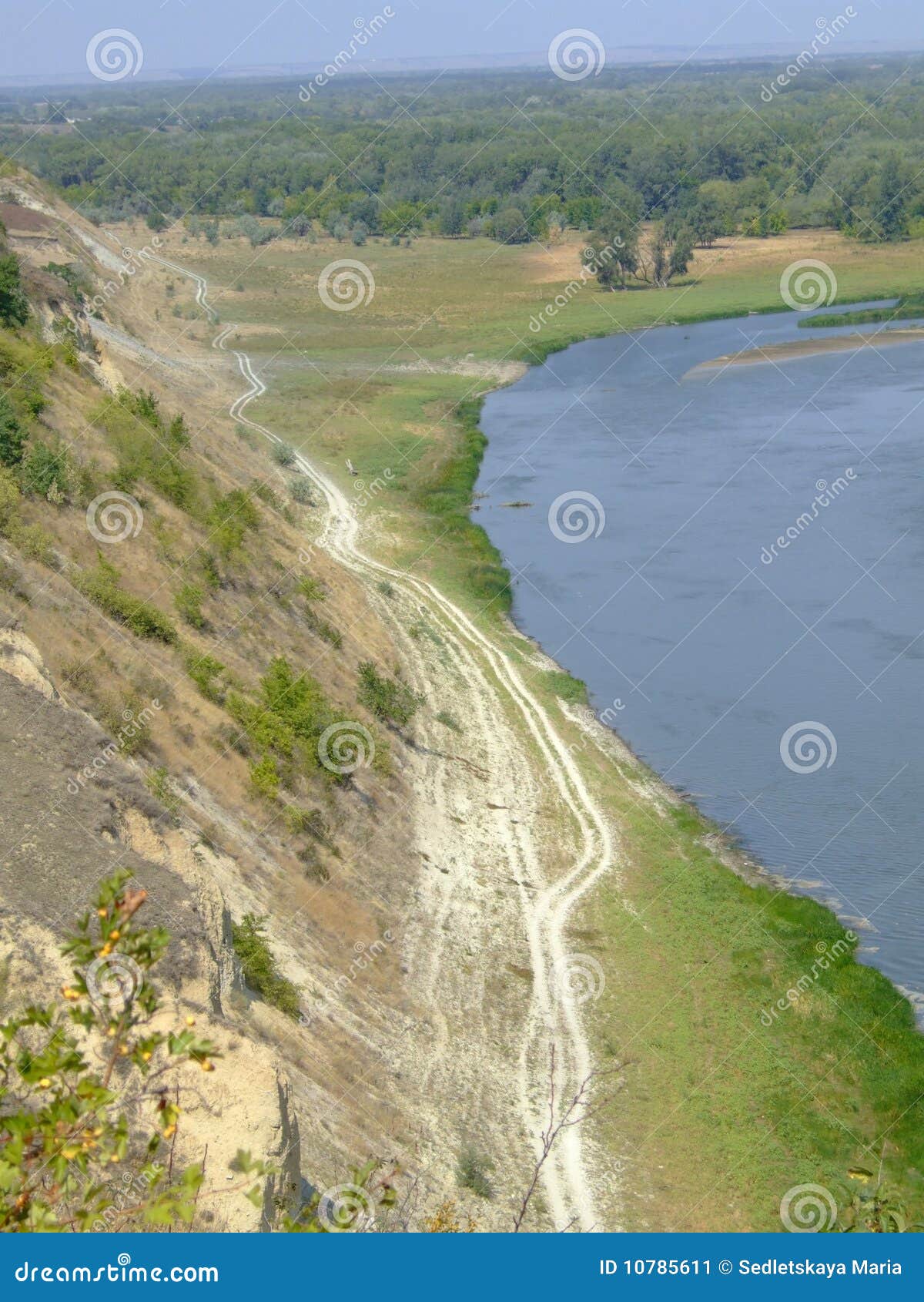 Road along the river stock image. Image of twisting, woods - 10785611