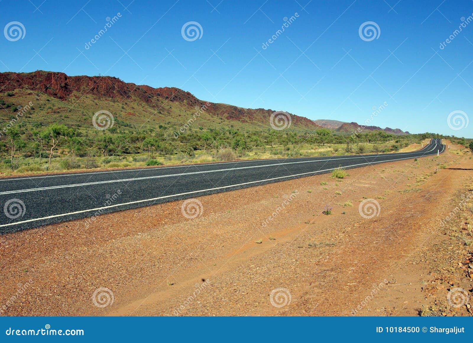 Road in Australia stock photo. Image of desert, destination - 10184500