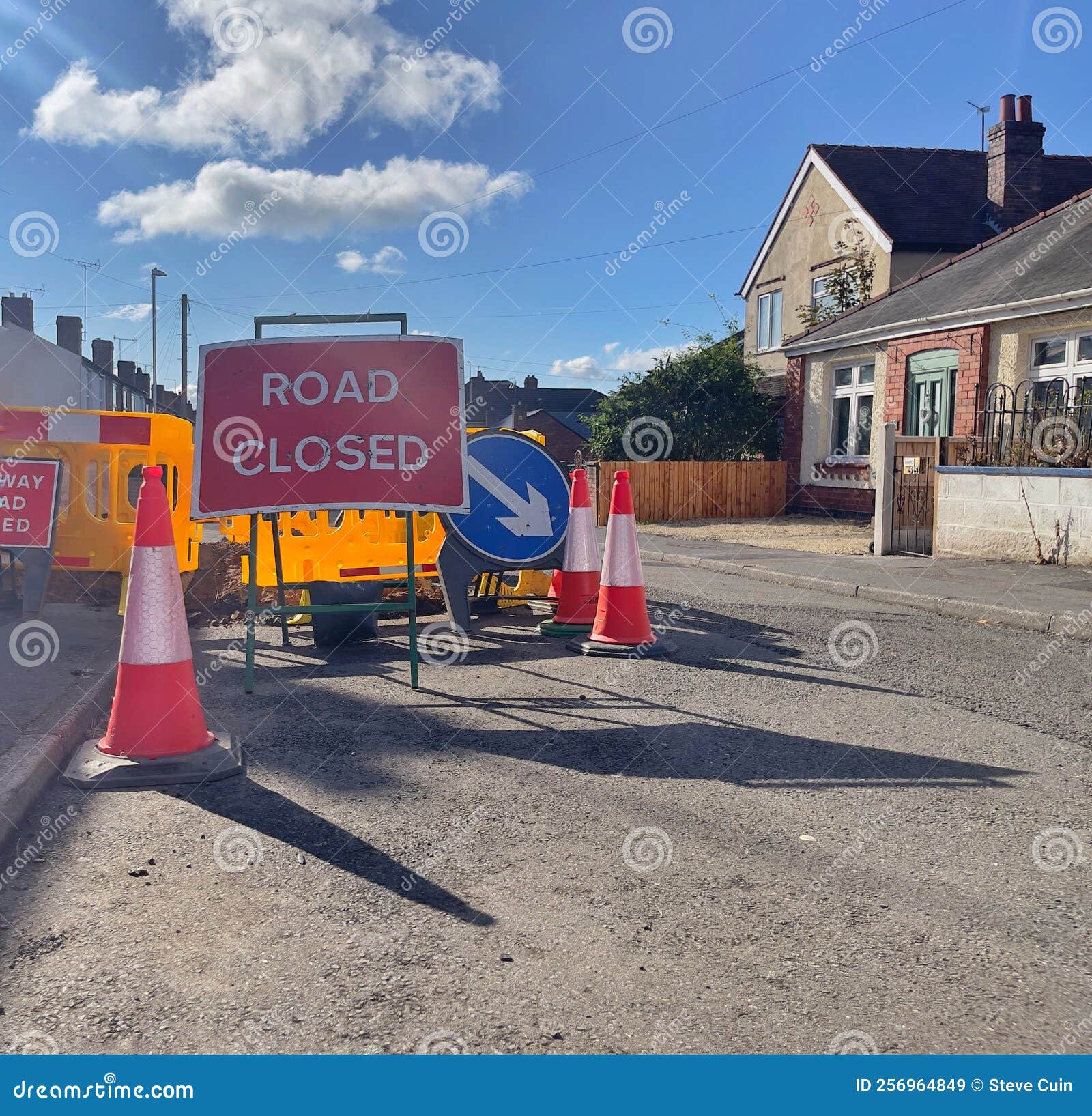 Road Closed editorial stock image. Image of works, signs - 256964849
