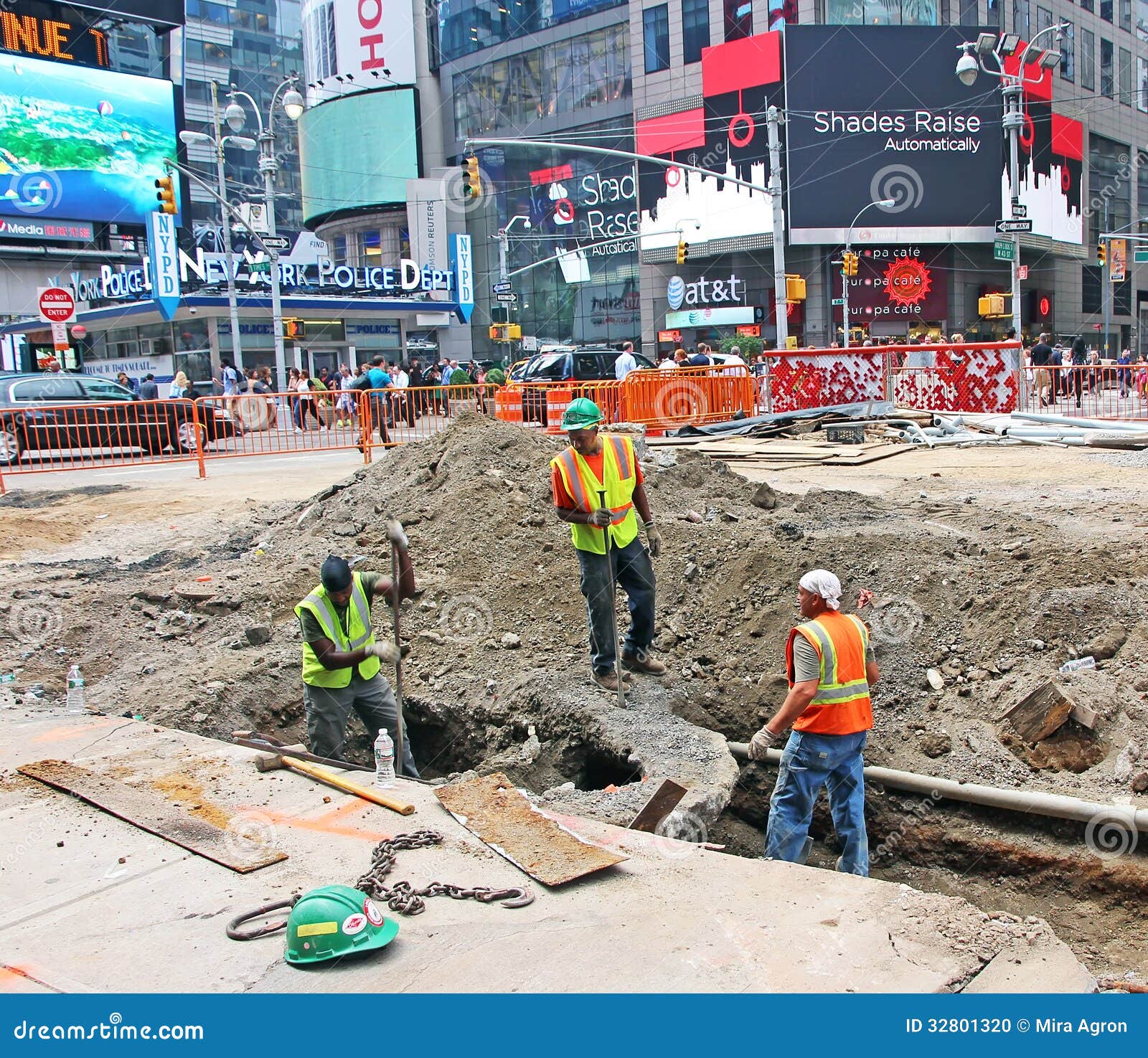 Road Construction at Time Square Editorial Image - Image of working ...
