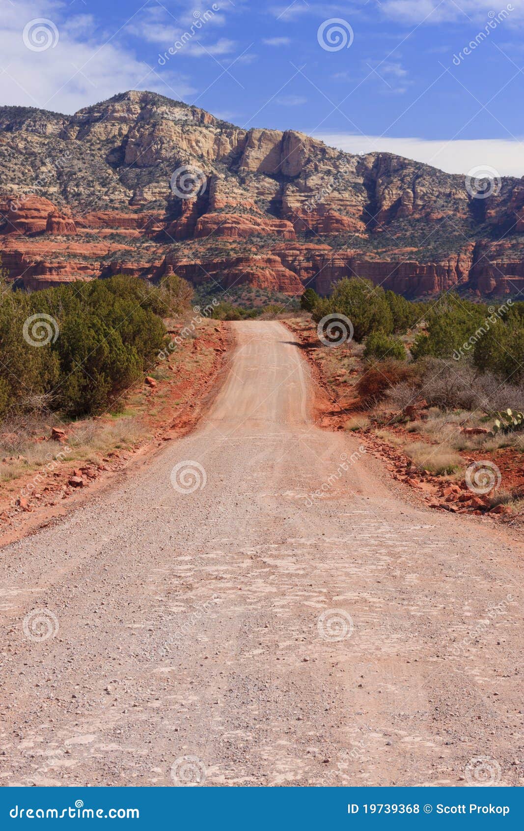 Road in the Desert stock photo. Image of mountain, desert - 19739368